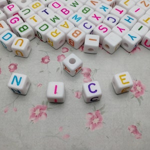 100 Pieces 10 Mm Plastic White Color Square Cube Bead Alphabet Letter ...