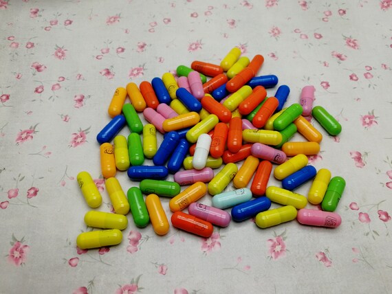 Kawaii happy secret love note pill bead charm AP53 100pcs 20x6mm ...