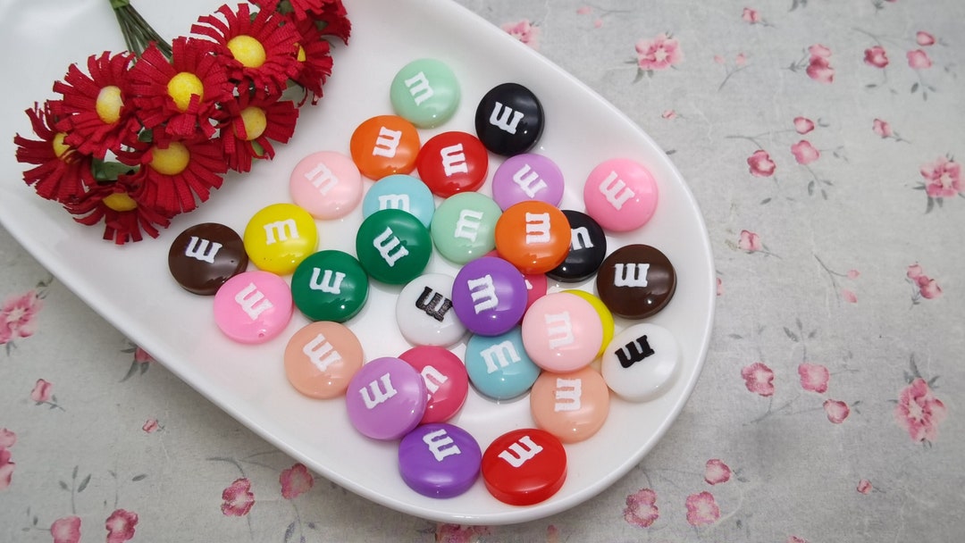 10/50 Piece Plastic M&M Chocolate Candy Flat Back Cabochon Charm Mix ...
