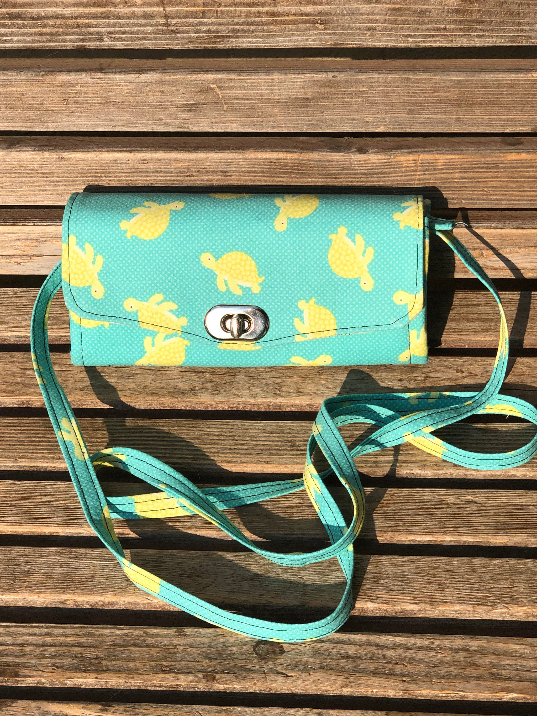 Turtle wallet, based on the NCW pattern, Accordian wallet. Lots of ...