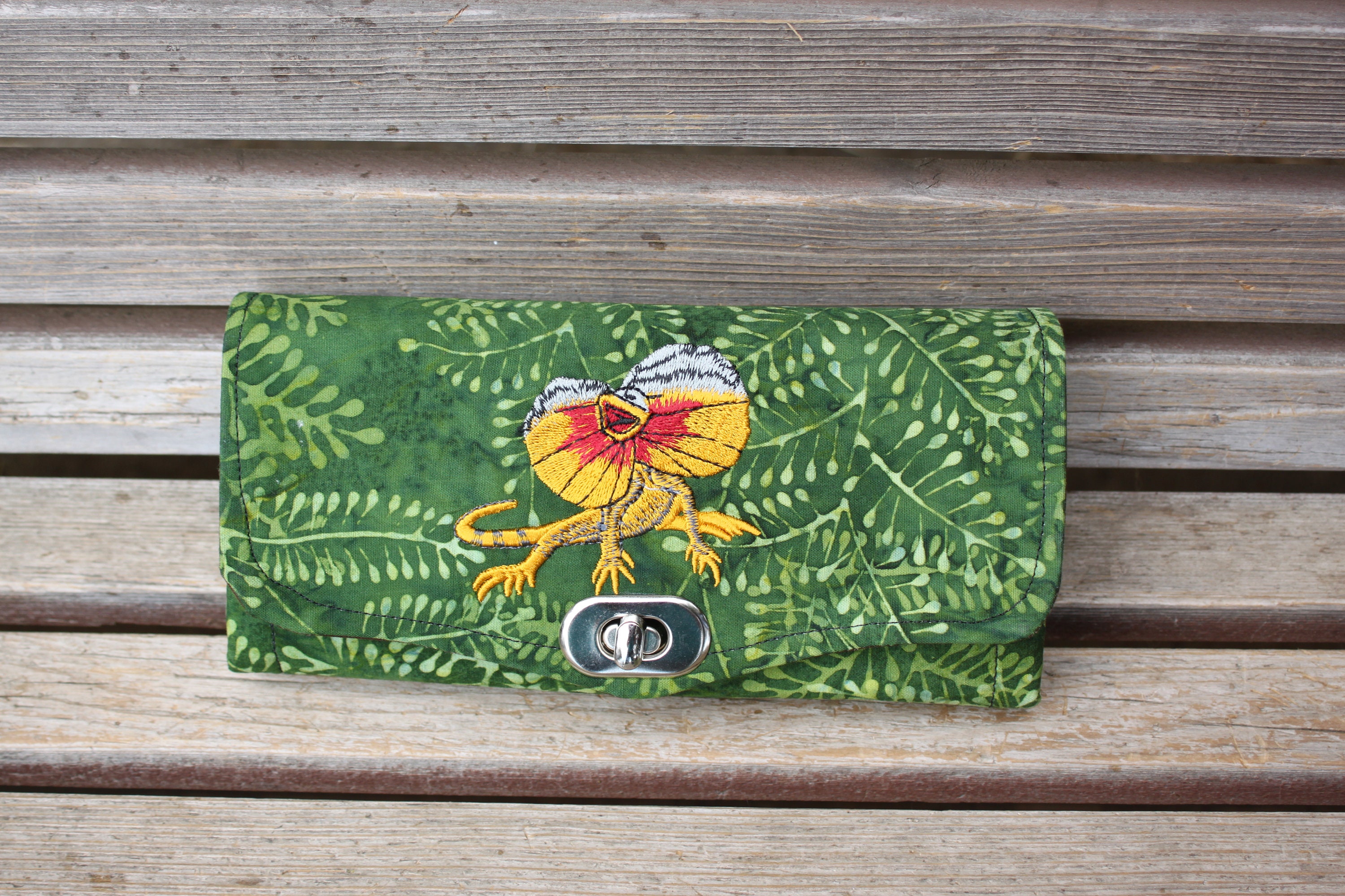 Frilled Lizard embroidered on wallet, based on the NCW pattern ...
