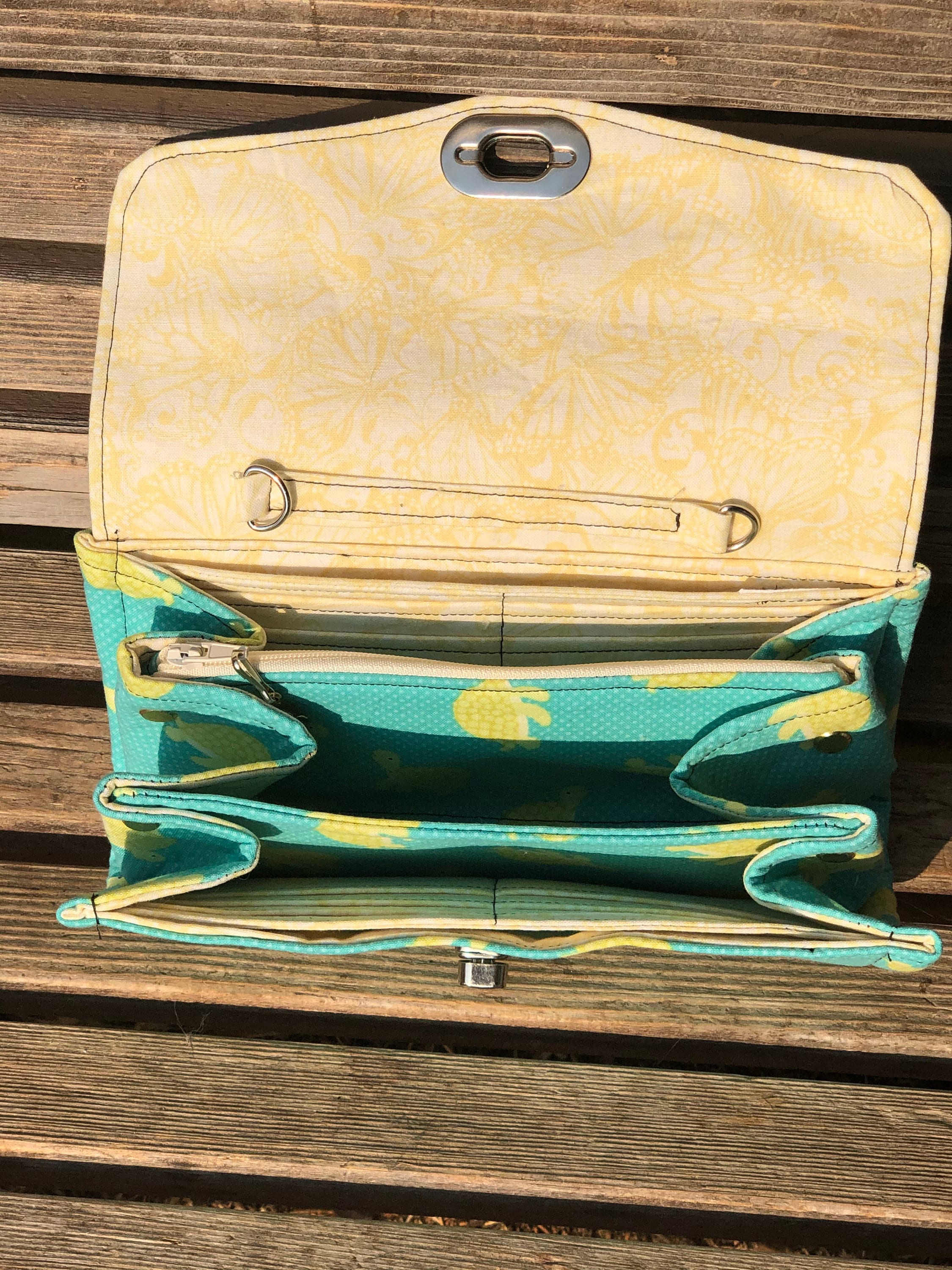 Turtle wallet, based on the NCW pattern, Accordian wallet. Lots of ...