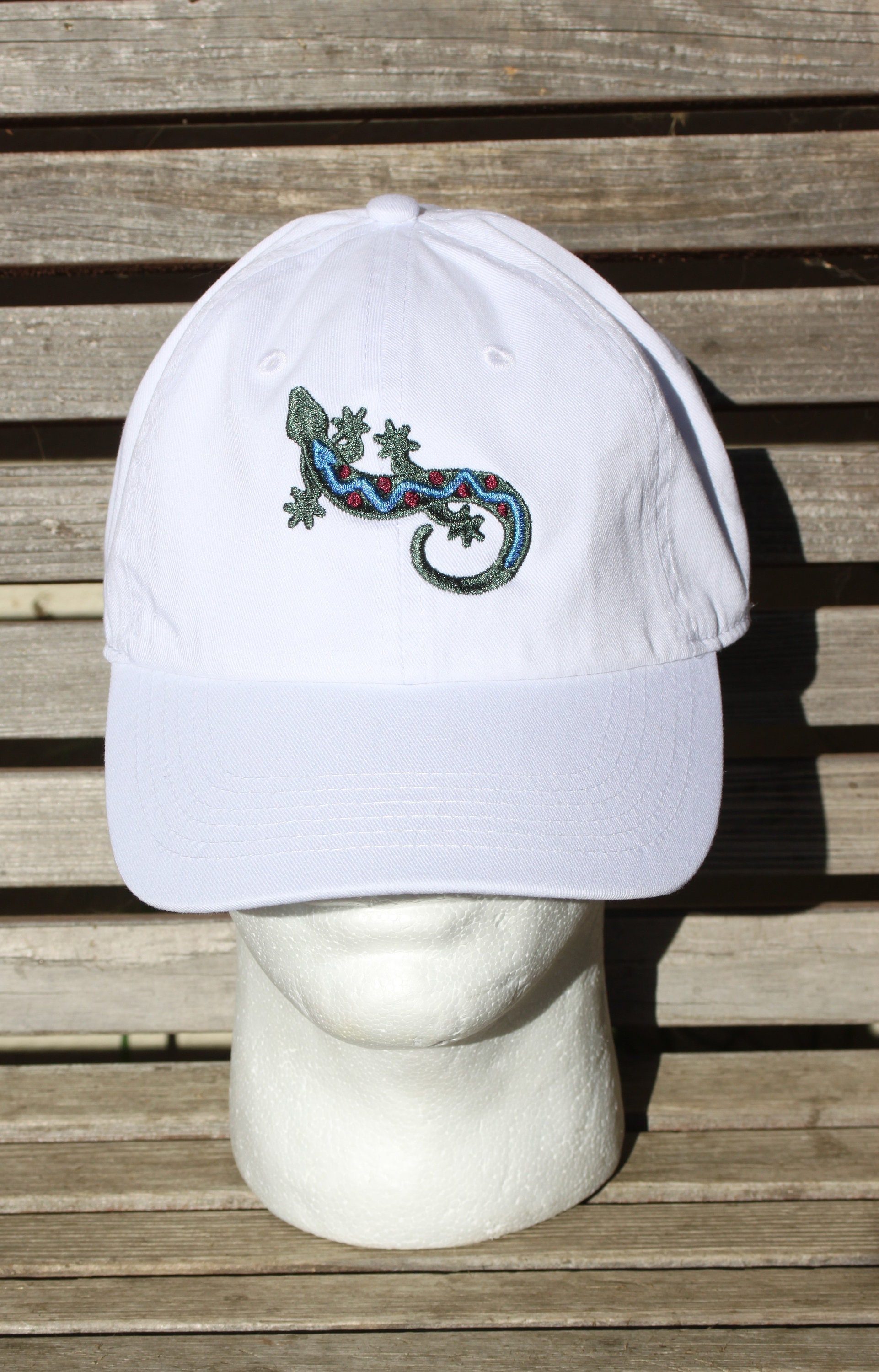 A cool lizard, gecko is Embroidered on a Baseball Hat Cap, Adjustable ...