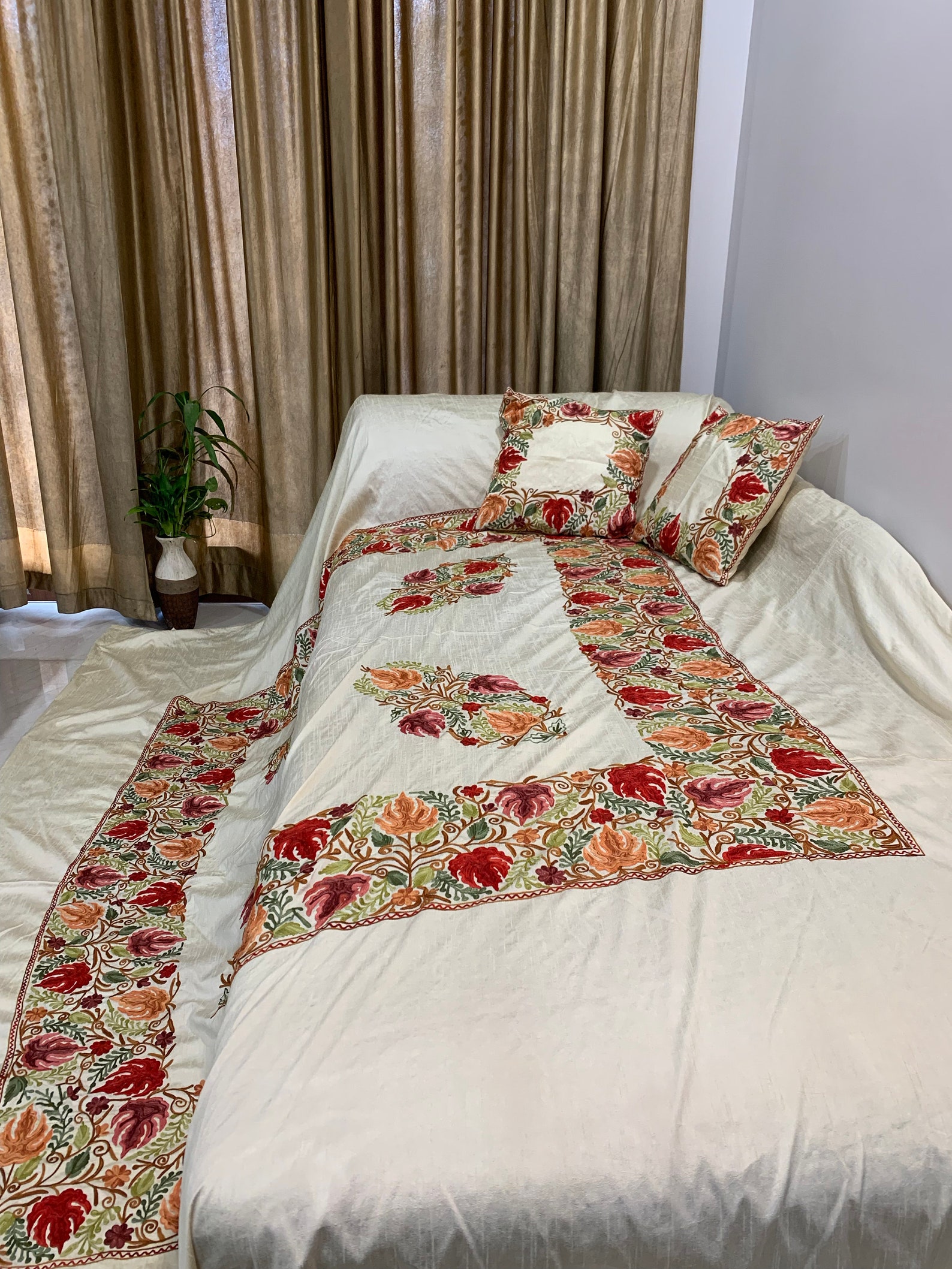 Raw Silk Bed Cover With Chinar Pattern Aari Embroidery - Etsy
