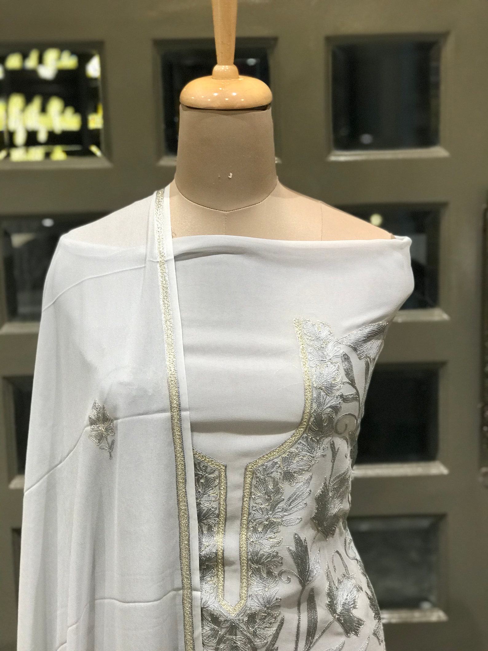 Chinar Leaf Pattern Zari & Aari Fusion Embroidery Kashmir | Etsy