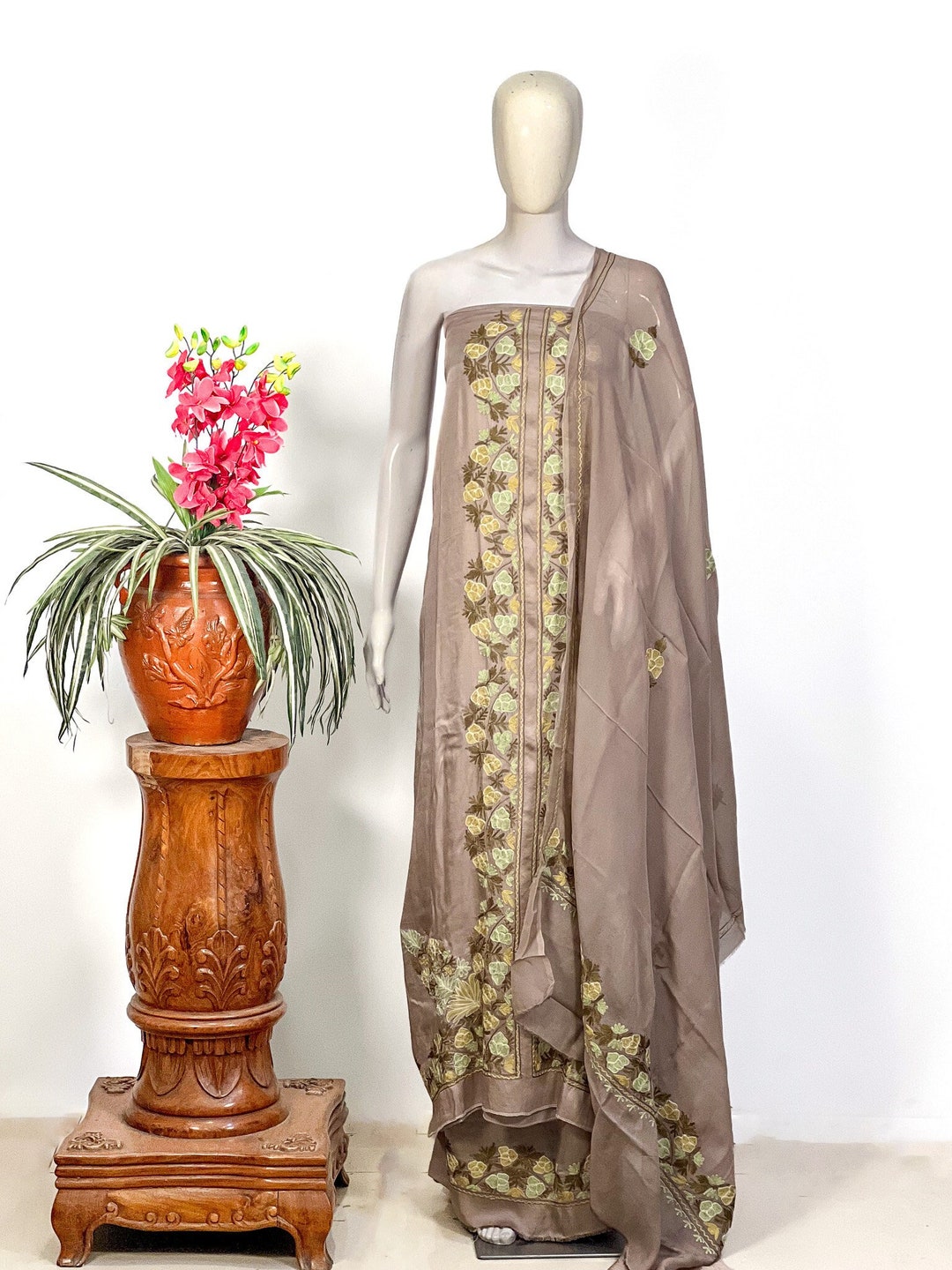 Fawn Women Kashmiri Salwar Suit With Aari Embroidery, Party Wear ...