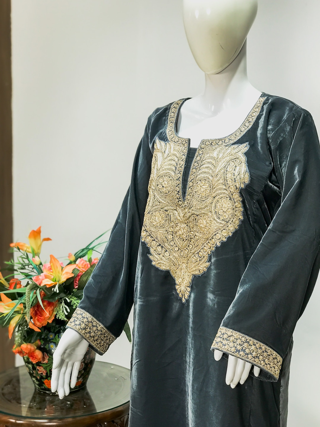 Grey Fine Velvet Phiran With Gold Tilla Embroidery, Comfortable ...