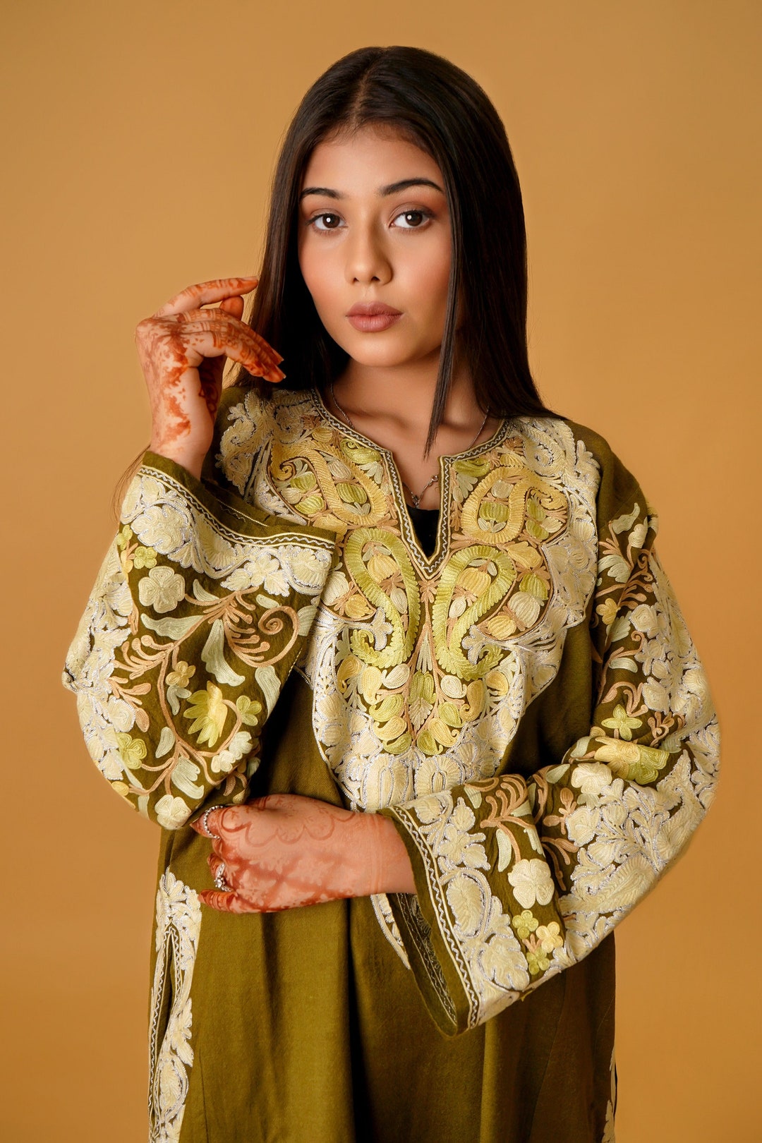 Olive Green Pure Wool Phiran With Aari & Tilla Embroidery - Traditional ...