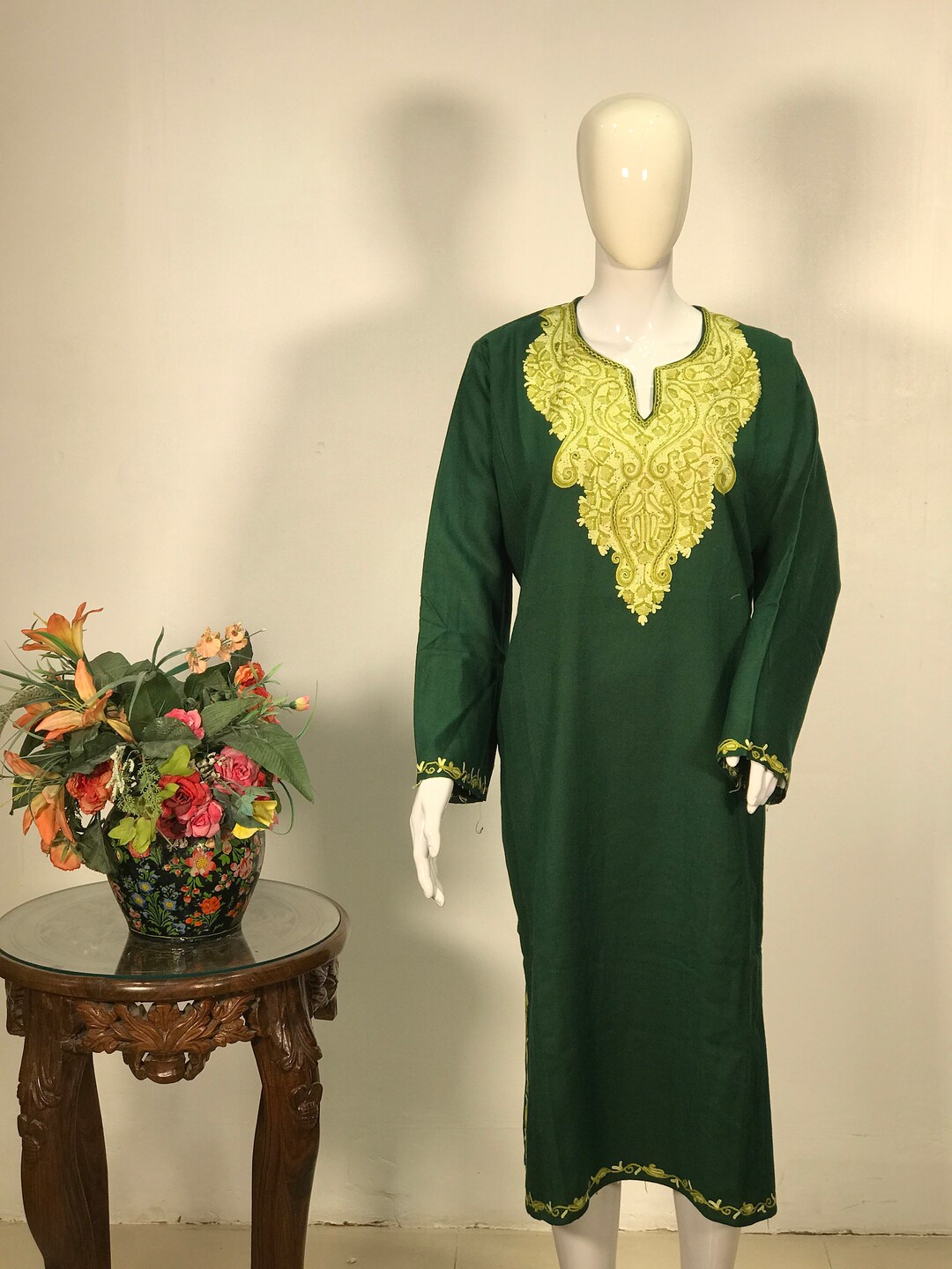 Woollen Phiran With Aari Embroidery, Comfortable Kashmiri Phirans ...