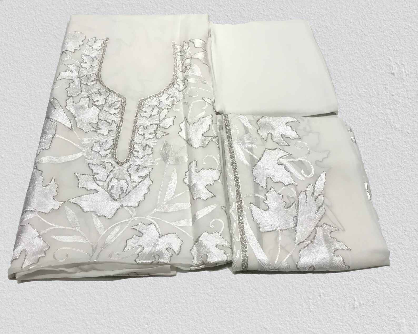 Chinaar Pattern Zari & Self Aari Fusion Embroidery Kashmir | Etsy