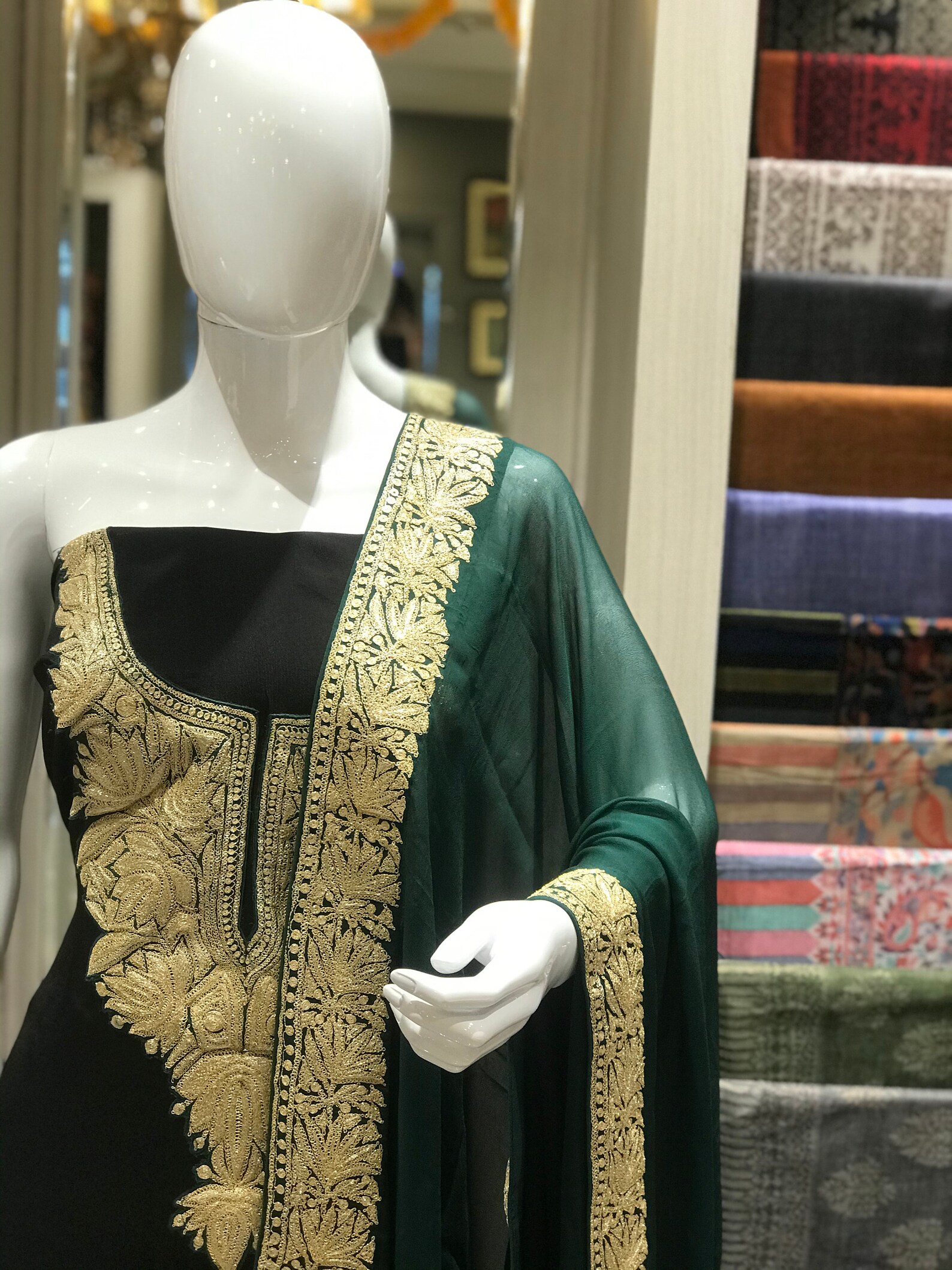 Tilla Embroidered Kashmiri Suit, Designer Salwar Suits, Kashmiri ...