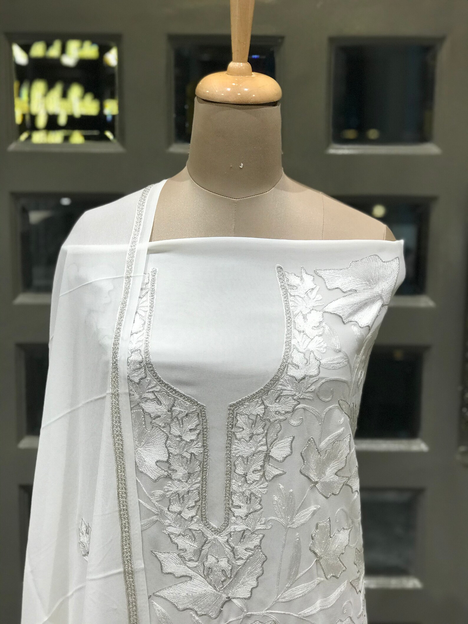 Chinaar Pattern Zari & Self Aari Fusion Embroidery Kashmir | Etsy