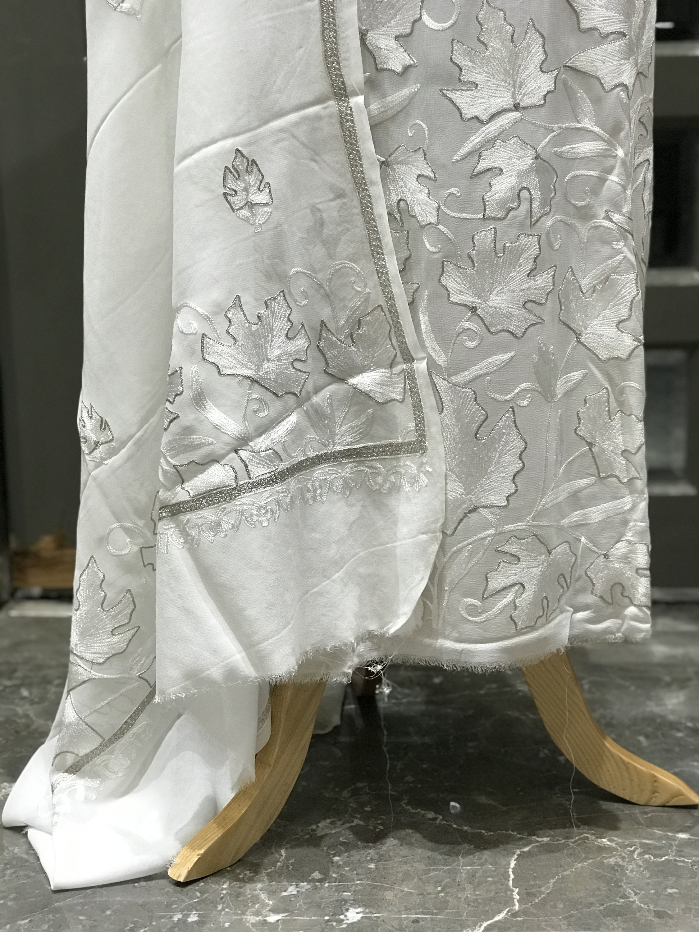 Chinaar Pattern Zari & Self Aari Fusion Embroidery Kashmir | Etsy