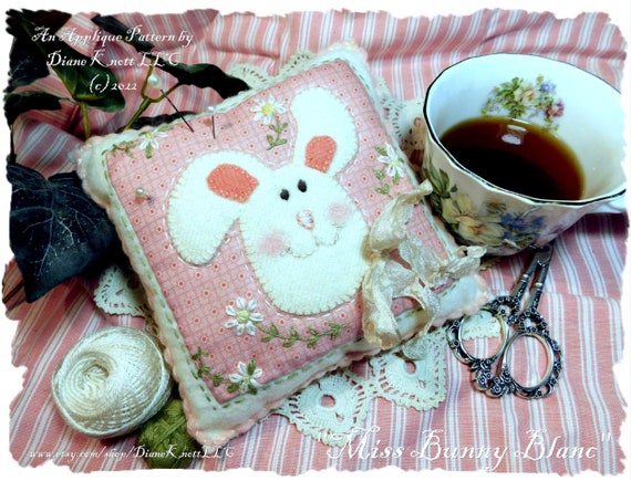 Miss Bunny Blanc A Bunny Wool Applique Pattern Download by | Etsy