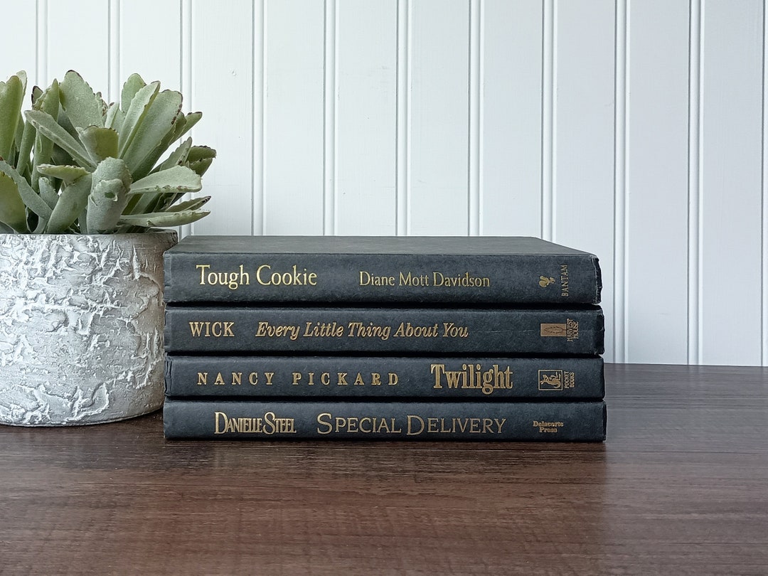 Black Book Set, Bookshelf Decor, Books for Staging, Decorative Books ...