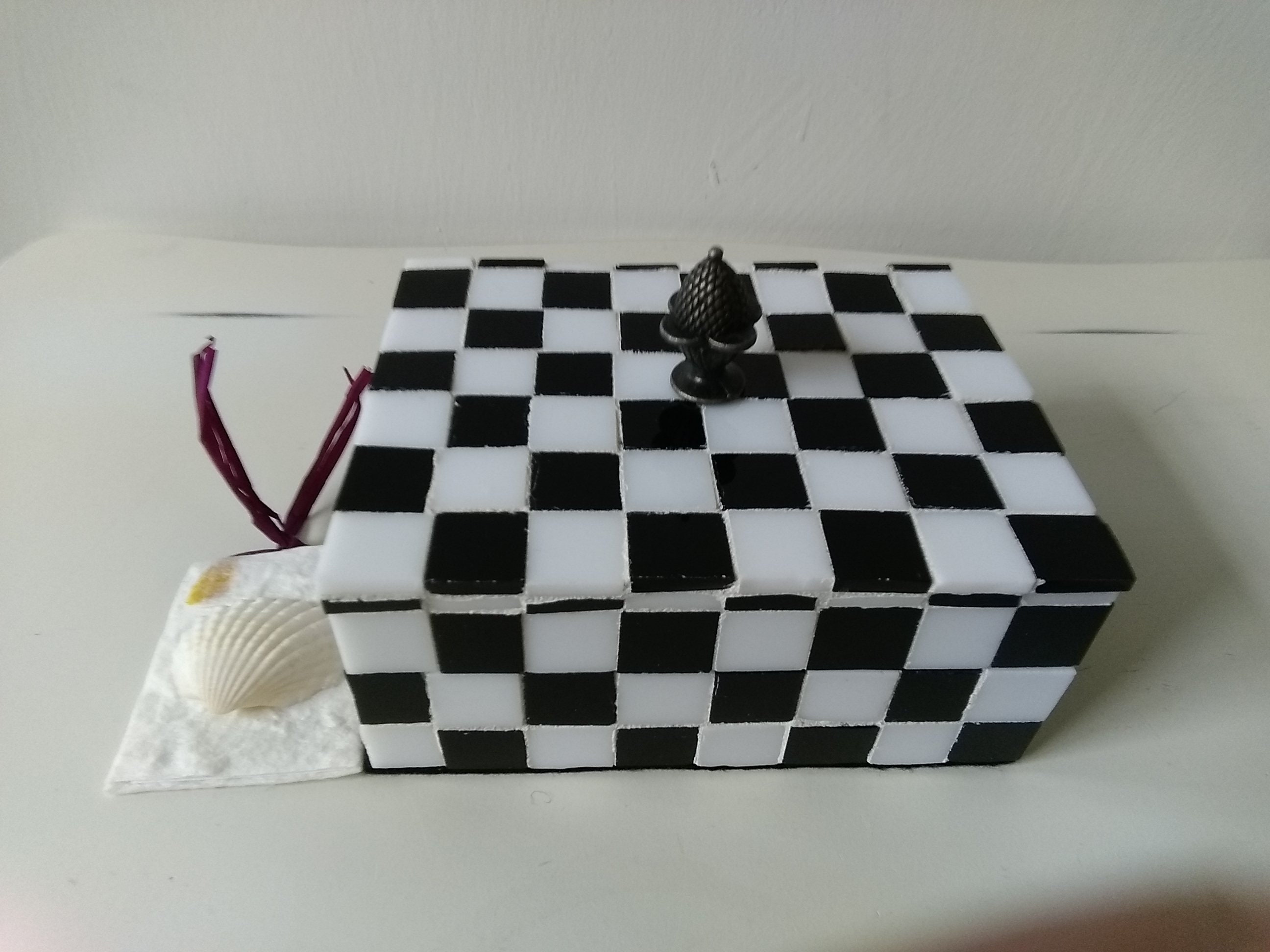 Small Checkerboard Black and White Stained Glass Hinged, Trinket ...