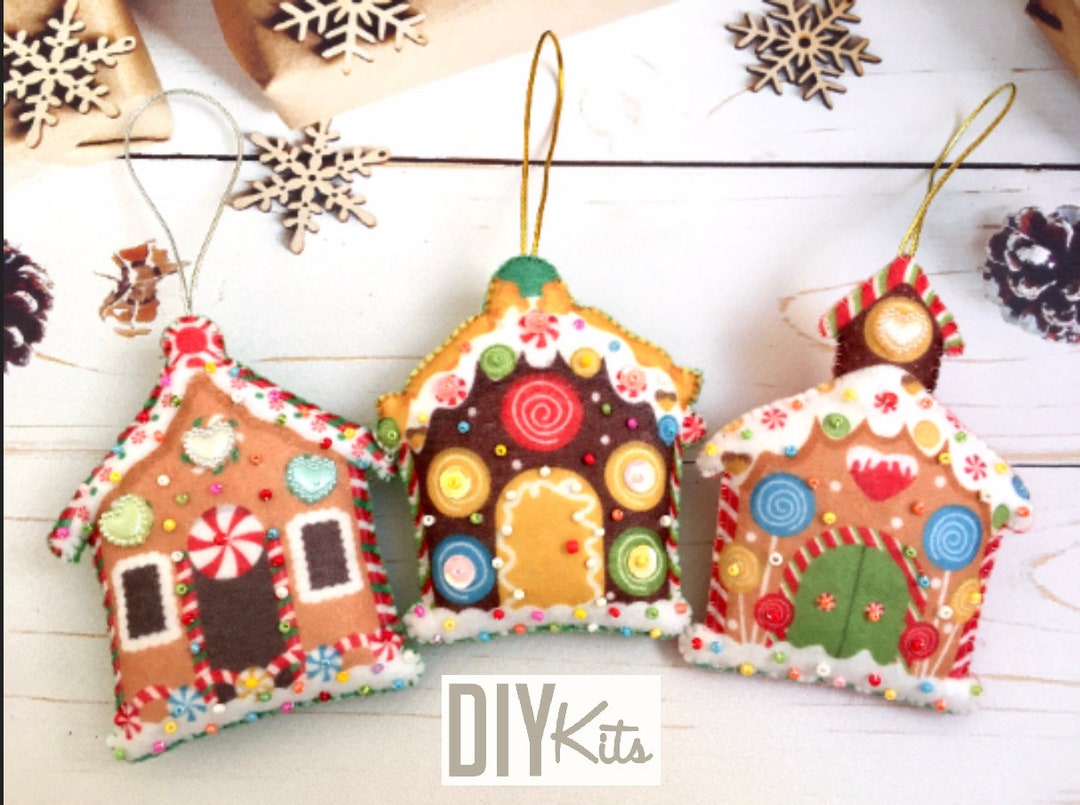 DIY Kit Felt Christmas Ornaments Set, Gingerbread House Ornament DIY ...
