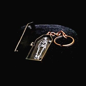 Open Coffin Keychain With Skeleton Inside/coffins/halloween/skeleton ...