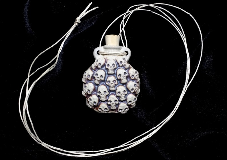 Stacking Skulls Necklace/skull Necklace/skull Jewelry/body - Etsy