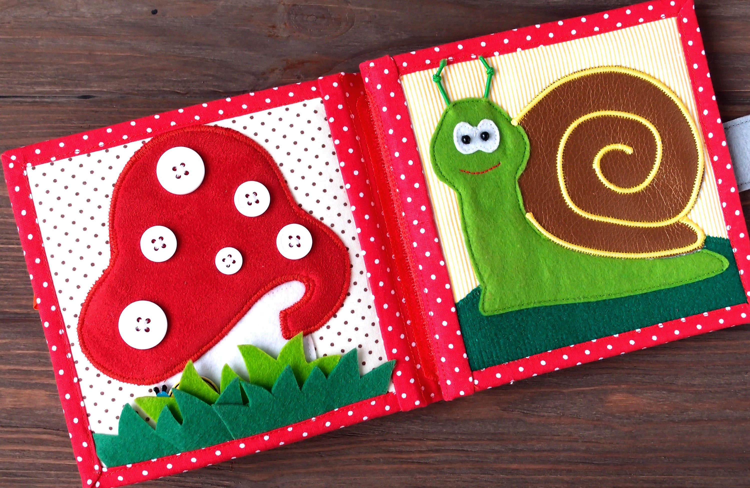 Primer libro sensorial suave para bebés con diferentes | Etsy