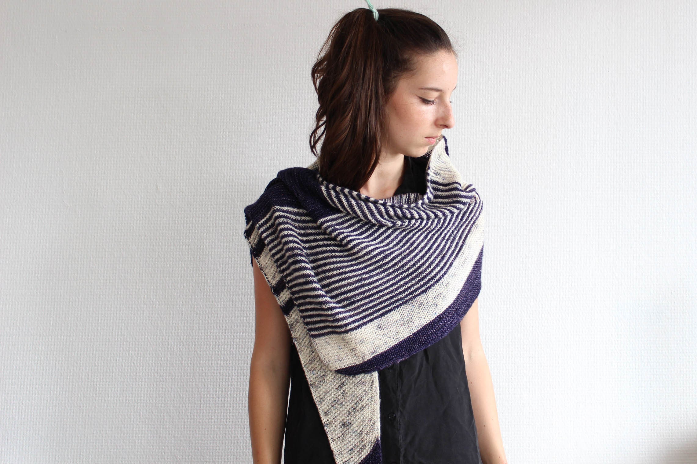 Bendy Arrow Shawl Knitting Pattern With Garter Stitch Stripes and Short ...