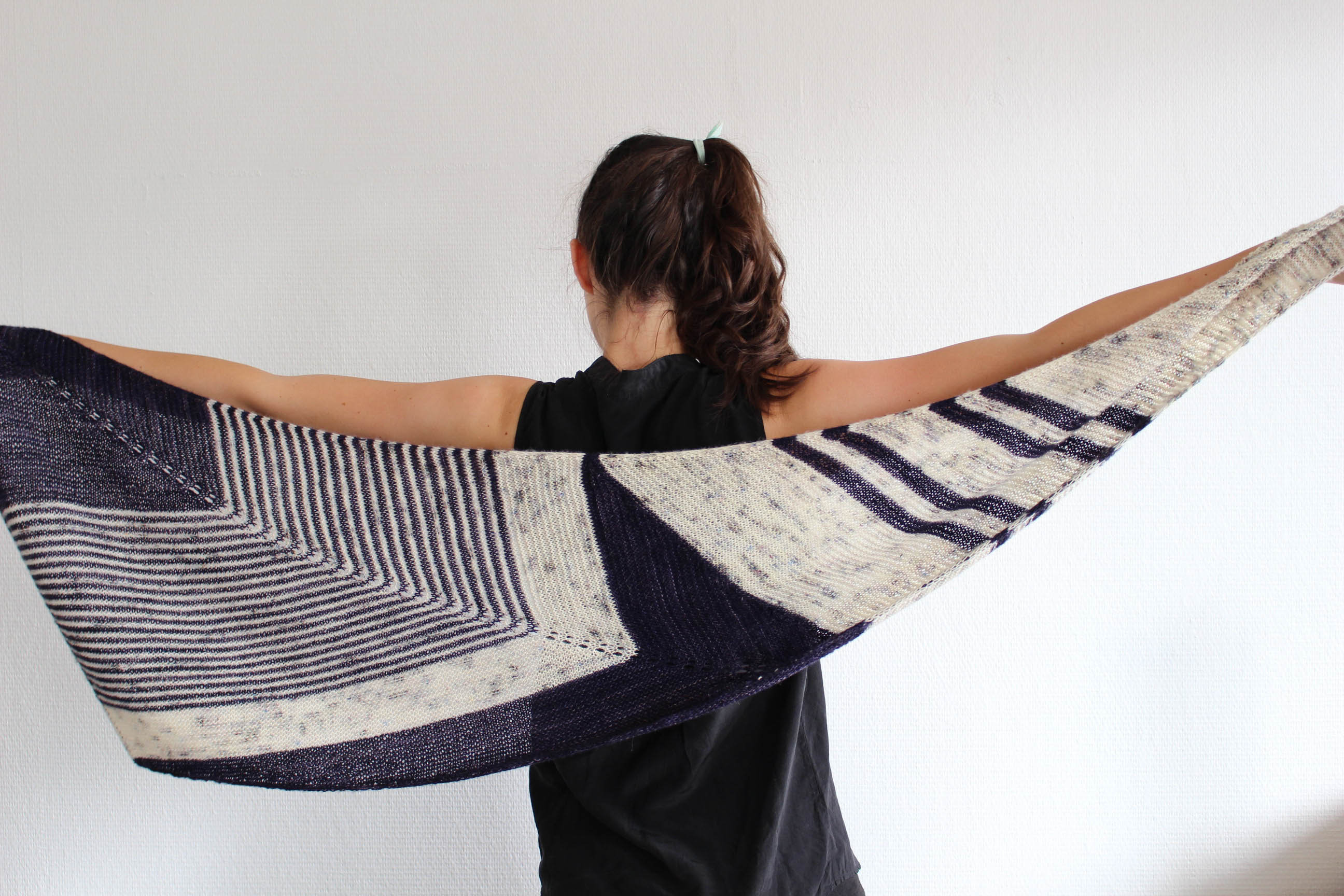 Bendy Arrow Shawl Knitting Pattern With Garter Stitch Stripes and Short ...