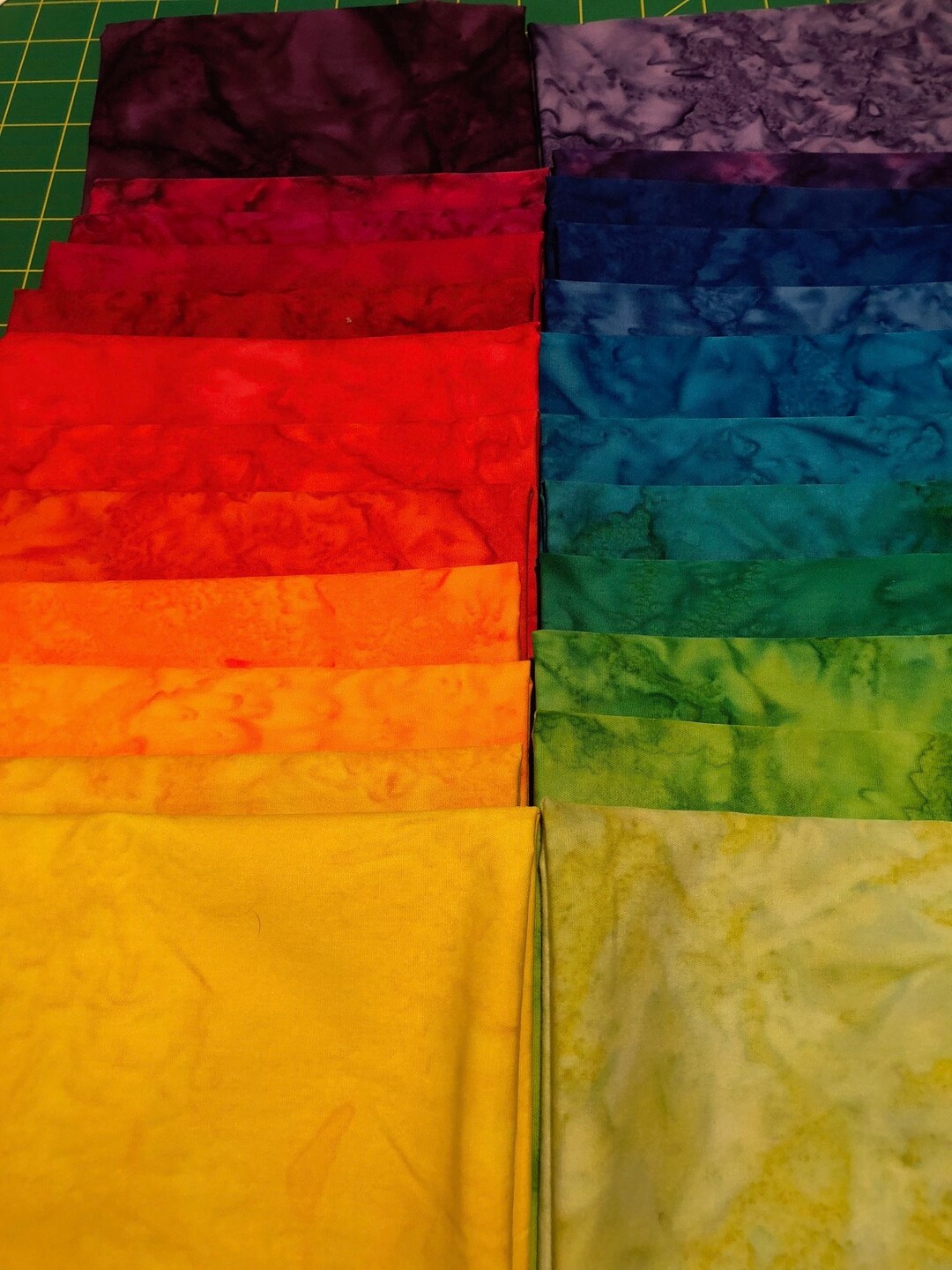 24 Rainbow Fat Quarters by Jacqueline De Jonge for Anthology Fabrics - Etsy