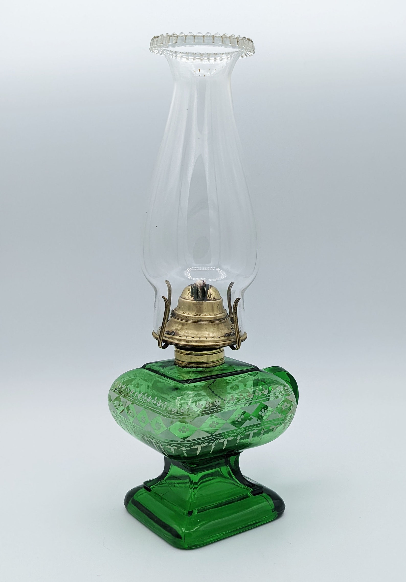 Antique Oil Lamp Emerald Green Glass Oil Lantern Kerosene Etsy