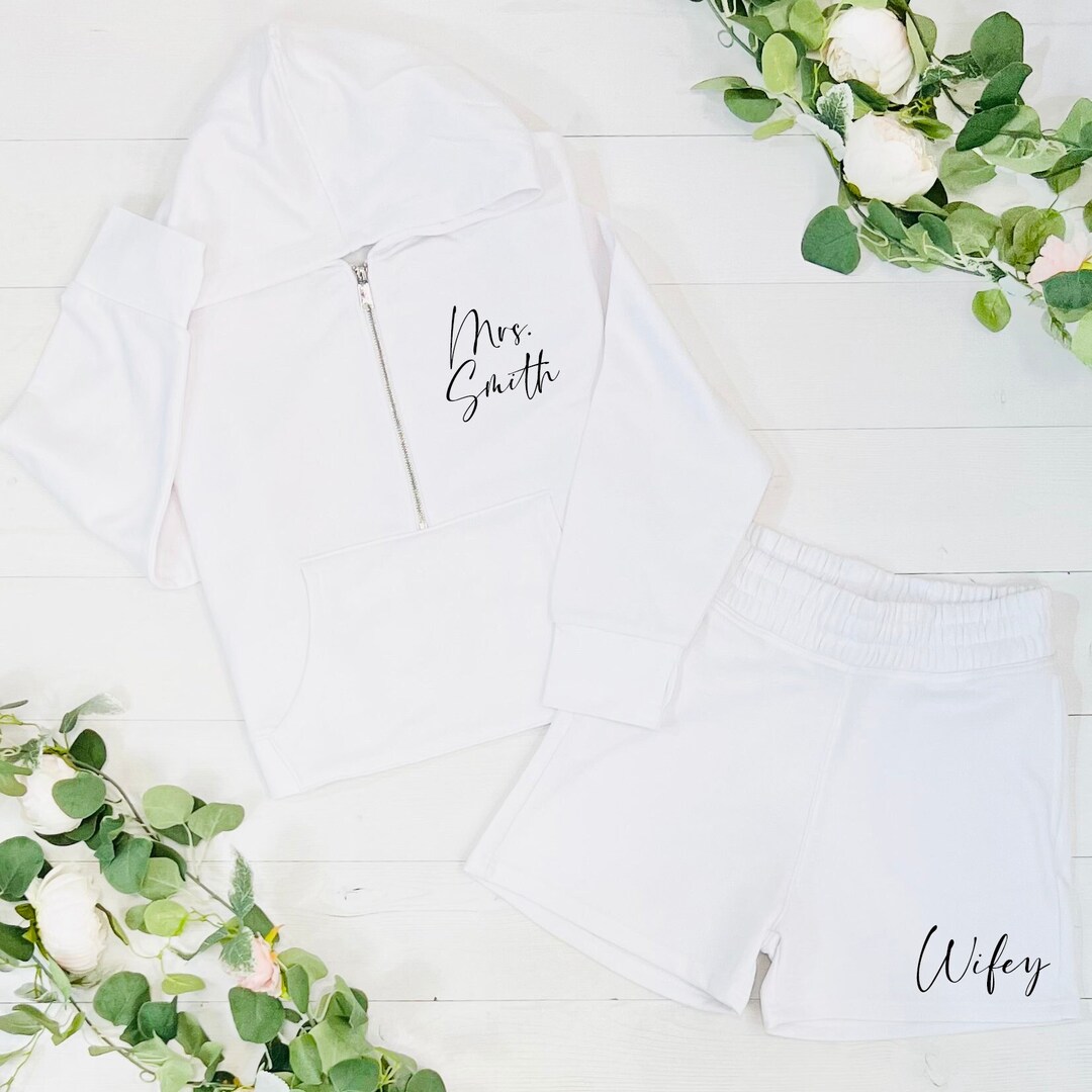 Matching Set for Bride, Bridal Gift Set, Mrs. Sweatshirt, New Mrs. Set ...