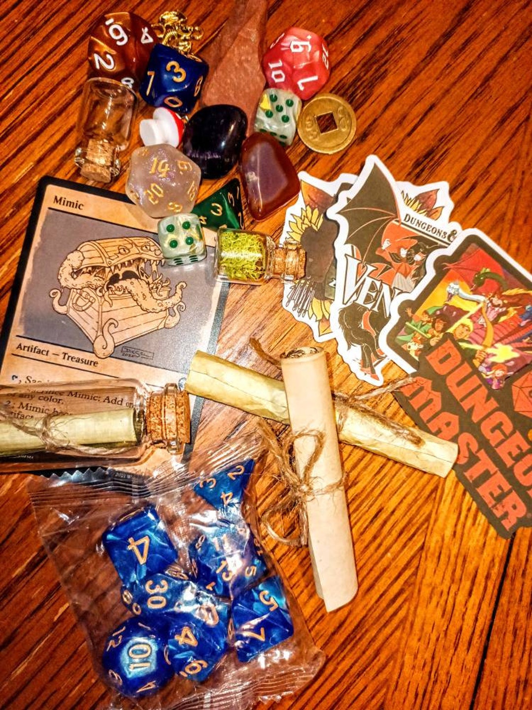 Loot Scoop!! Dungeons and Dragons D&D Dice D20 Keys Coins Dragon Charm ...