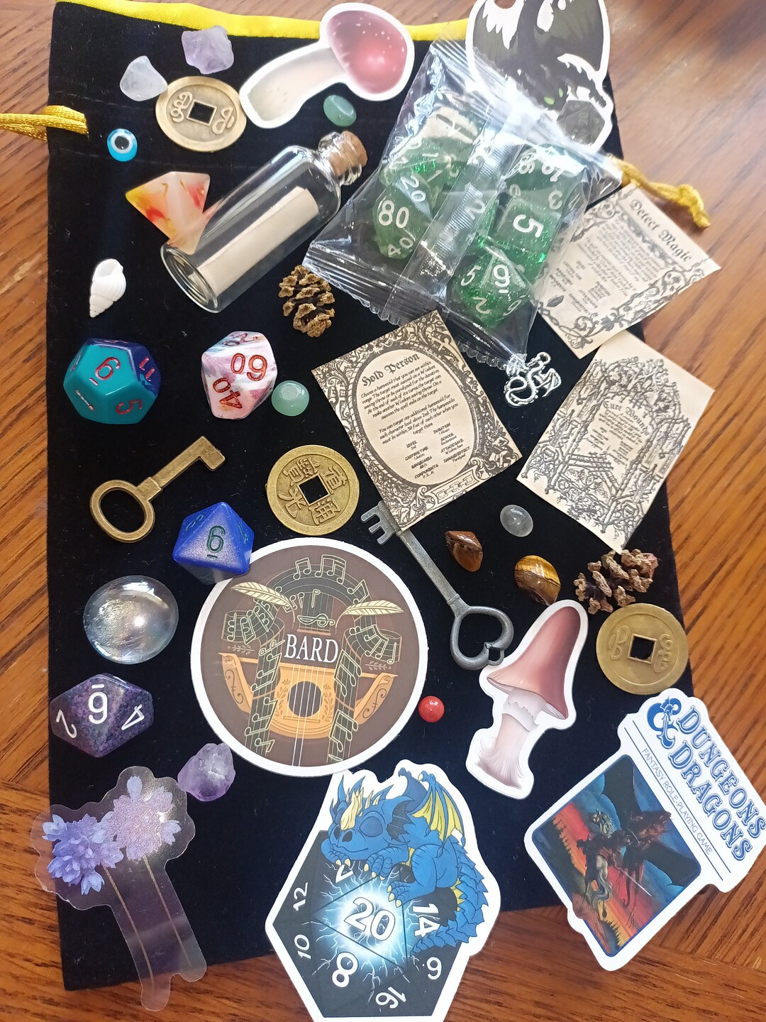 Loot Scoop Dungeons and Dragons D&D Dice D20 Keys Coins Dragon Charm ...