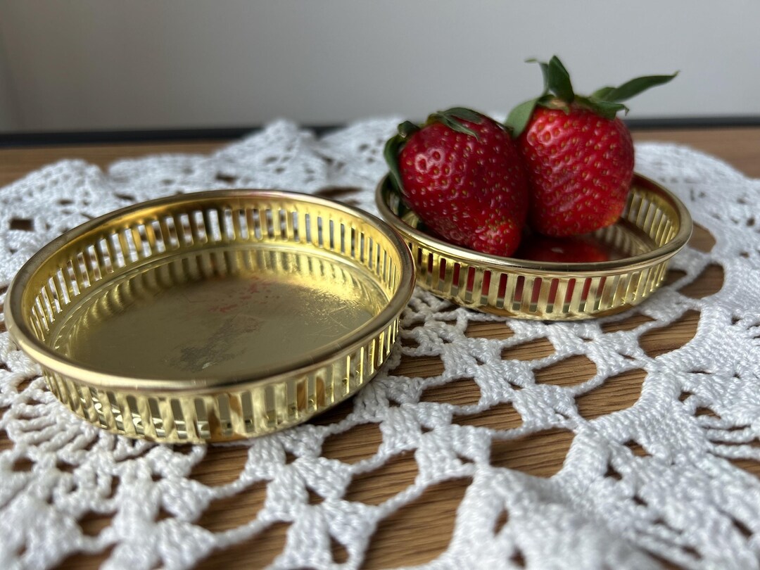 Set of 2 Vintage Gold Color Small Metal Plates, Metal Tray - Etsy