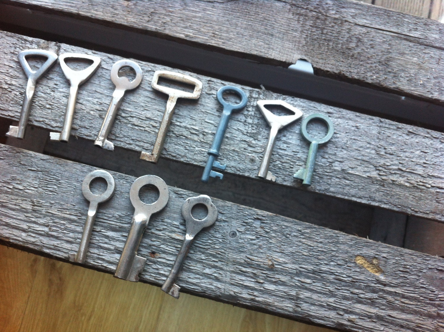 Vintage Keys, Set of 10, Various Old Keys, Rustic Keys - Etsy