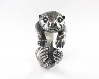 925 Sterling Silver Kiss Otter Ring - Etsy