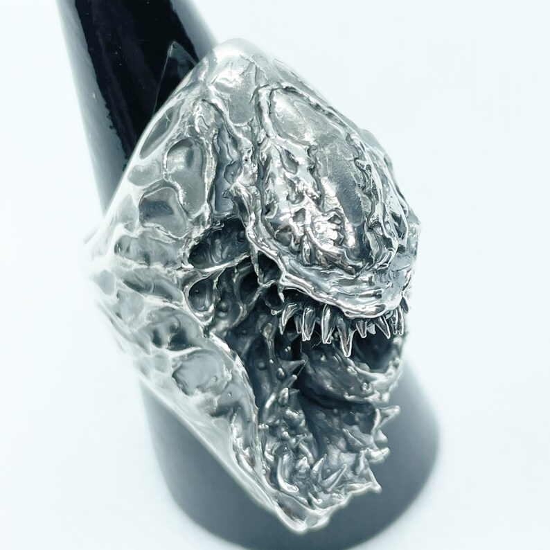 Venom Ring - Etsy