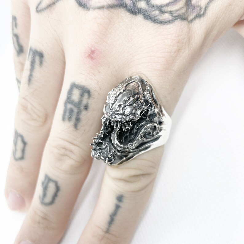 Venom Ring - Etsy