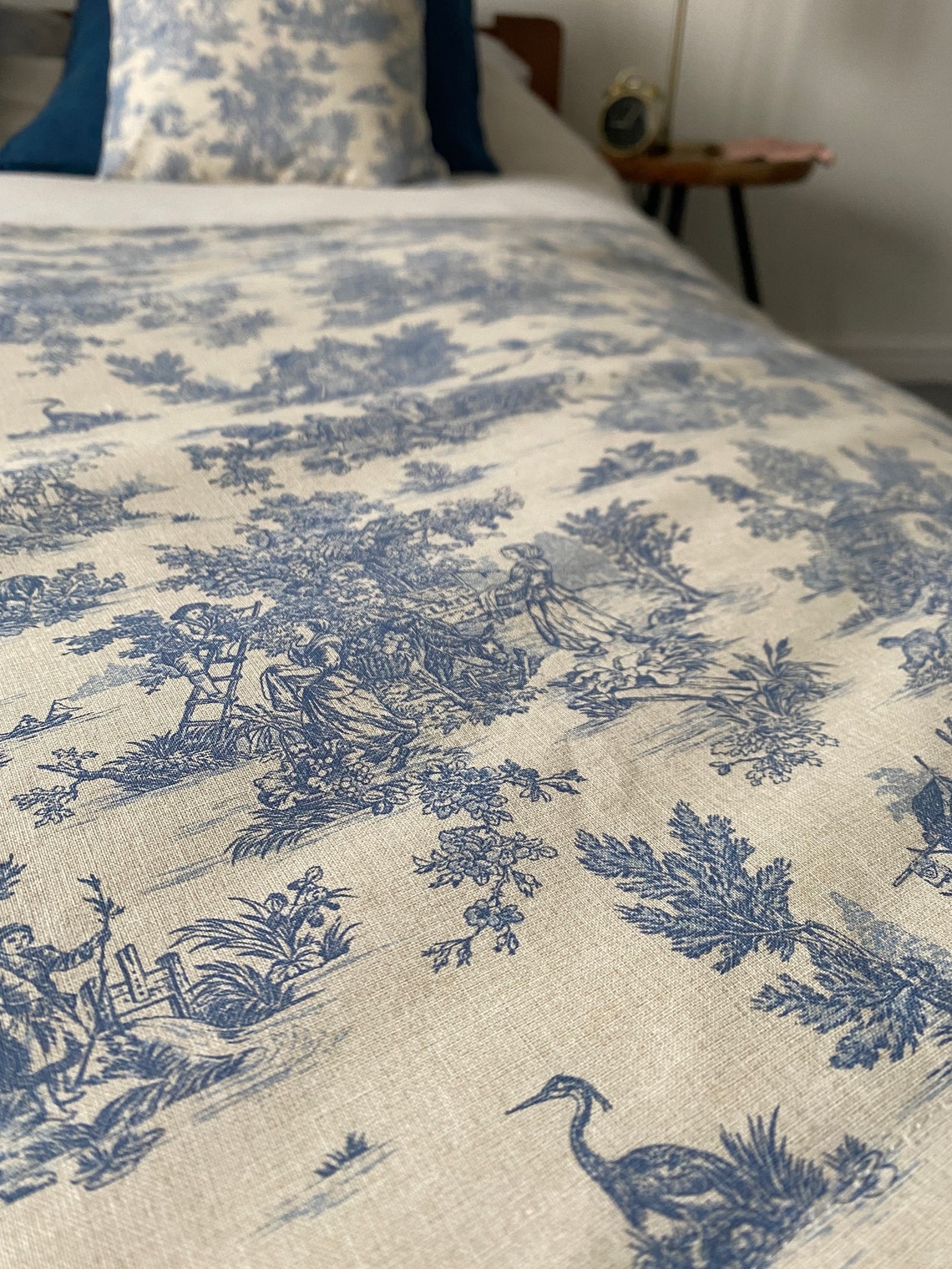Blue Toile Bed Runner, French Farmhouse Linen Bed Scarf - Etsy