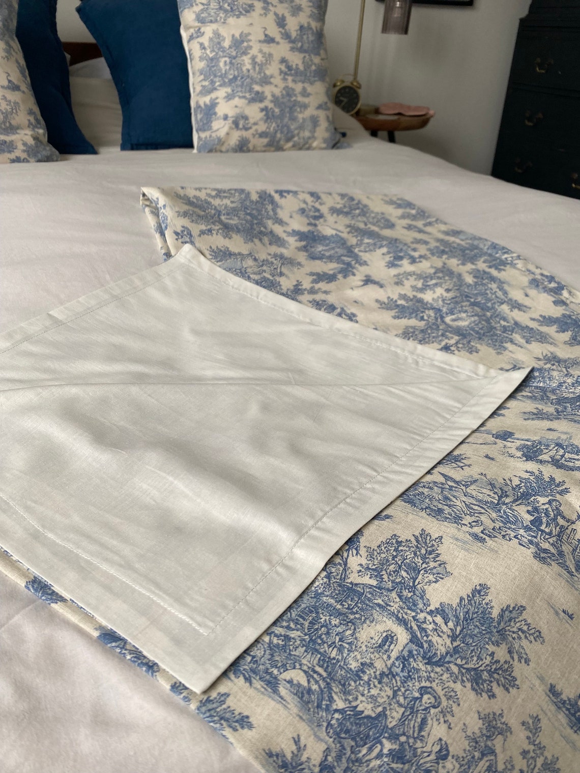 Blue Toile Bed Runner, French Farmhouse Linen Bed Scarf - Etsy