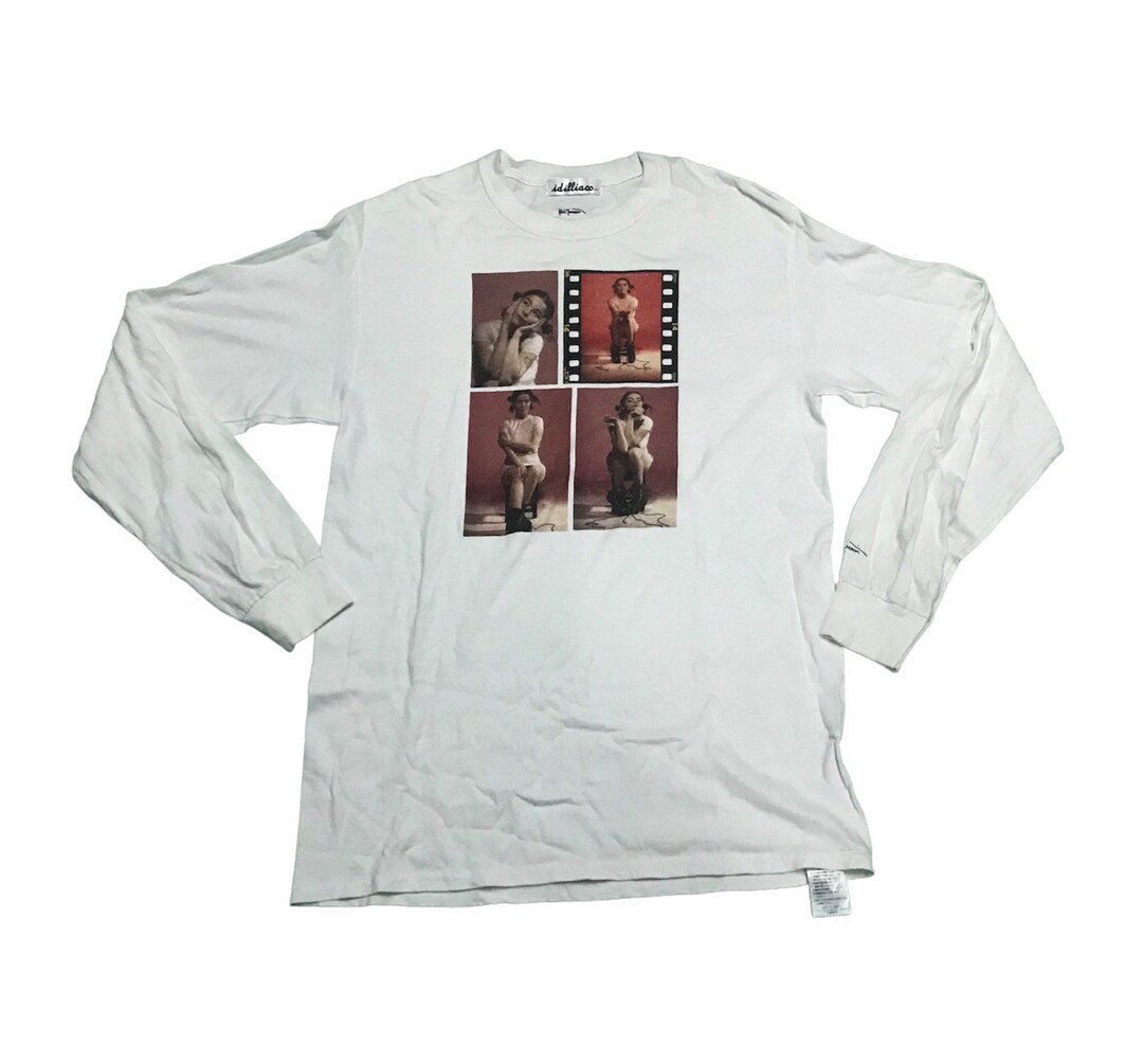 Bjork Kevin Cummins Solo Singer T Shirt - Etsy