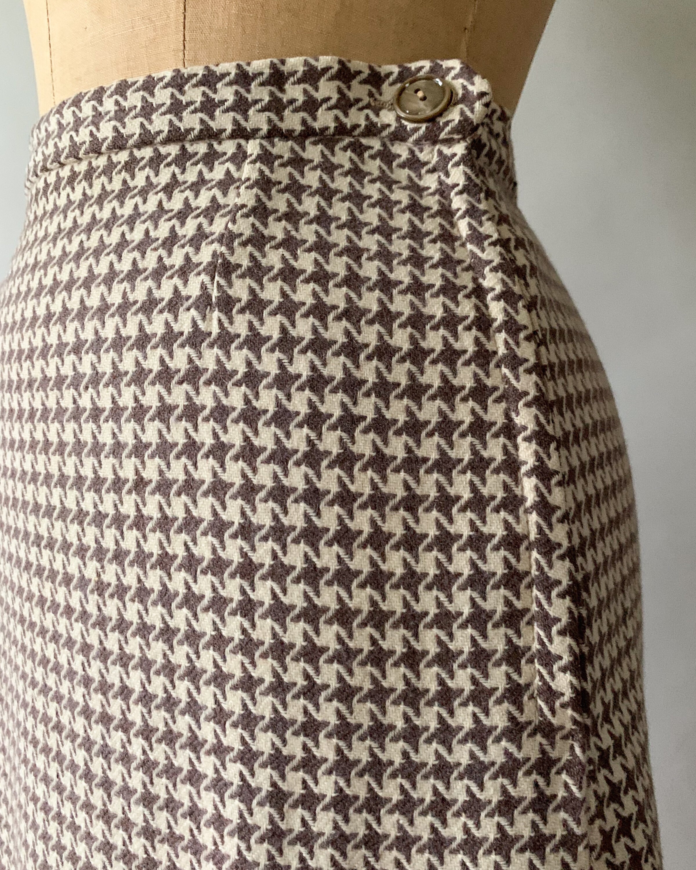 Vintage 1950s Brown Houndstooth Wool Pencil Skirt Extra Small W25 W26