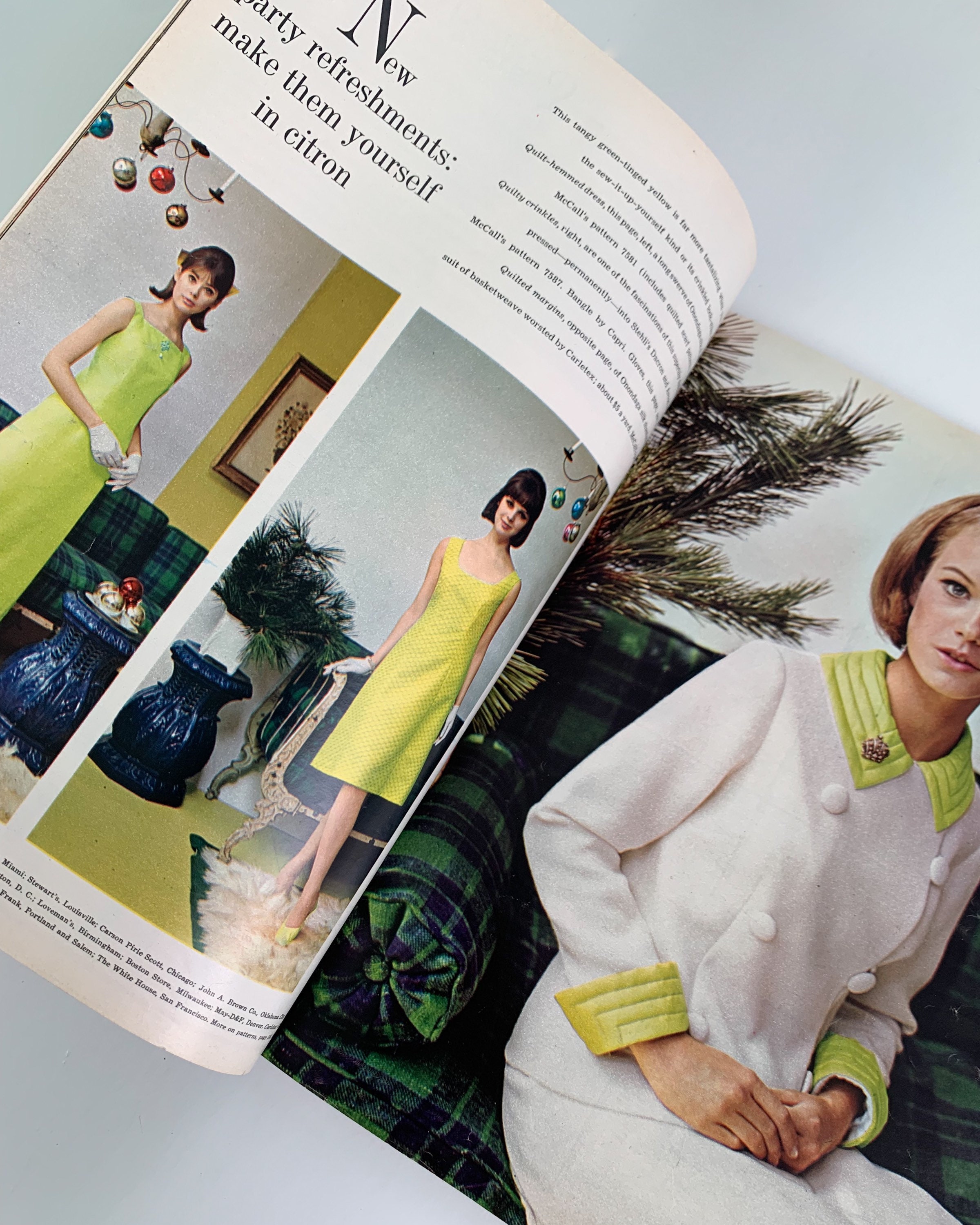 Vintage Seventeen magazine December 1964, Colleen Corby cover