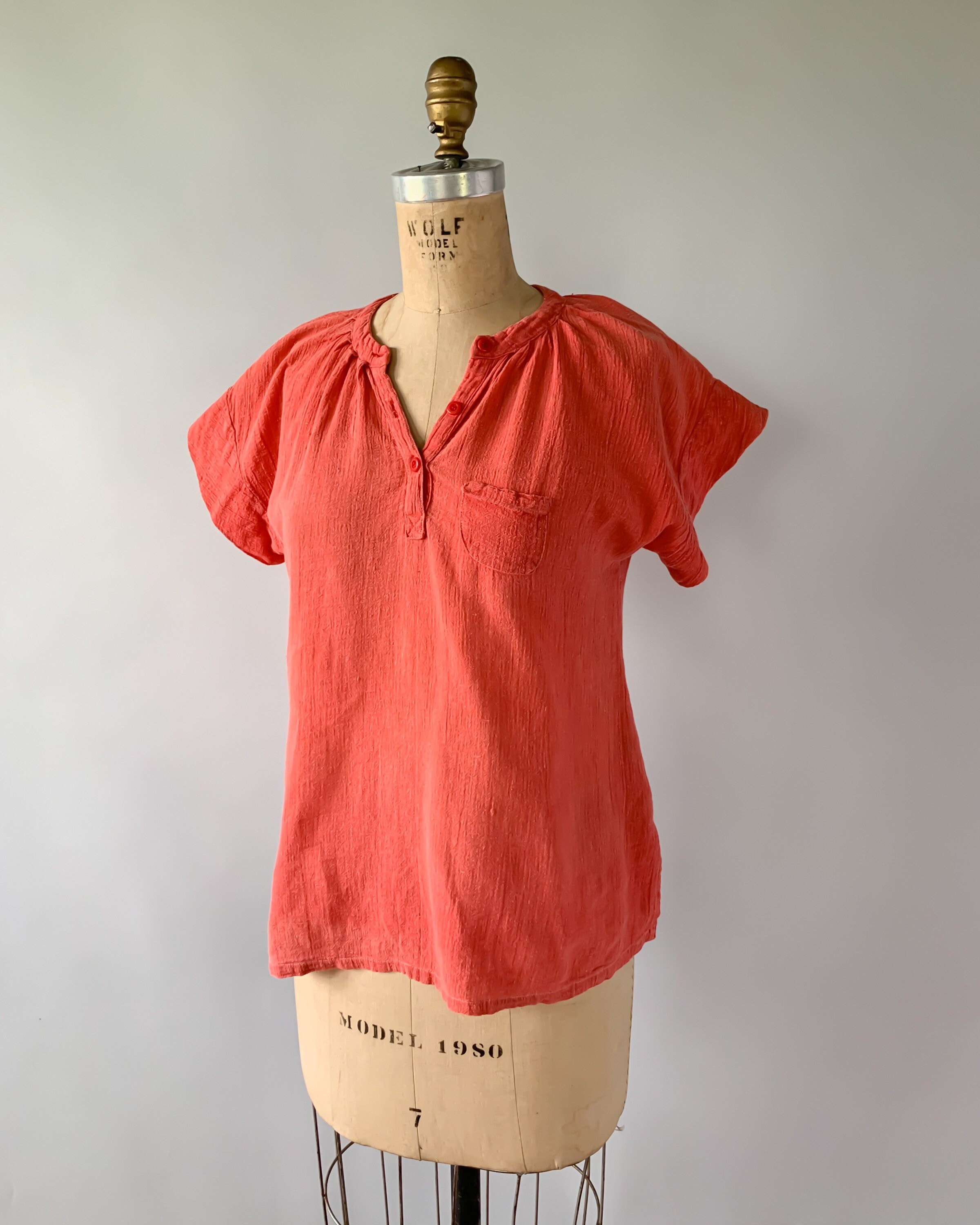 Vintage 1970s 1980s tomato red gauze dolman sleeve Henley top / Extra ...