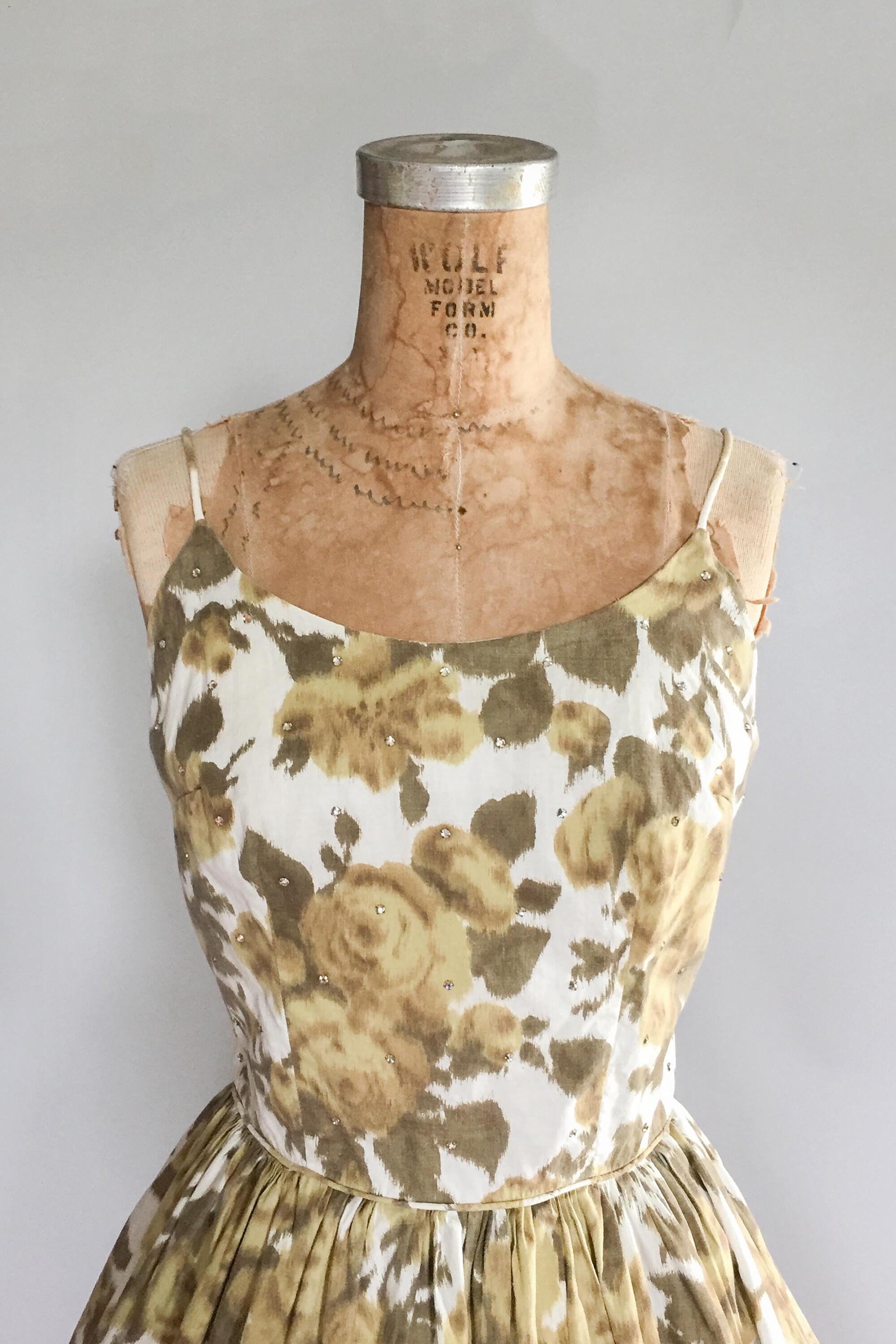 Vintage 1950s olive green rose print spaghetti strap fit and flare ...
