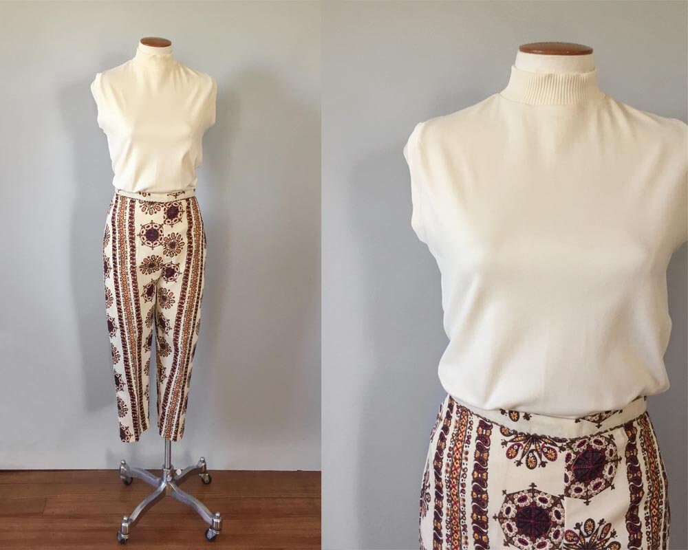 Vintage 1970s 70s cream mock neck sleeveless shell tank