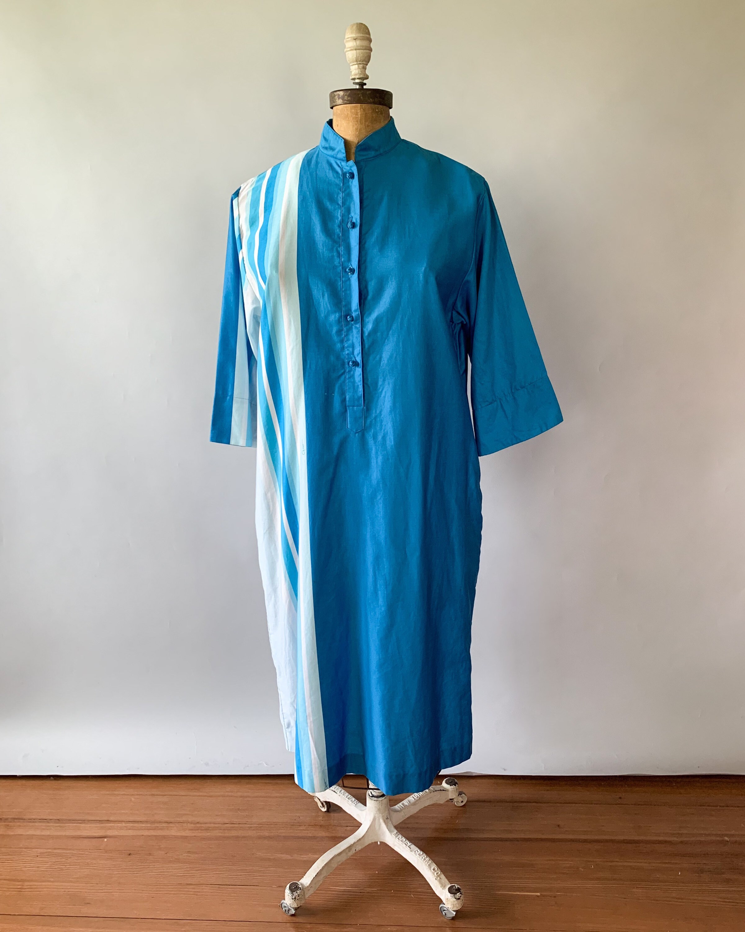 Vintage 1970s Catherine Ogust Penthouse Gallery blue white stripe ...