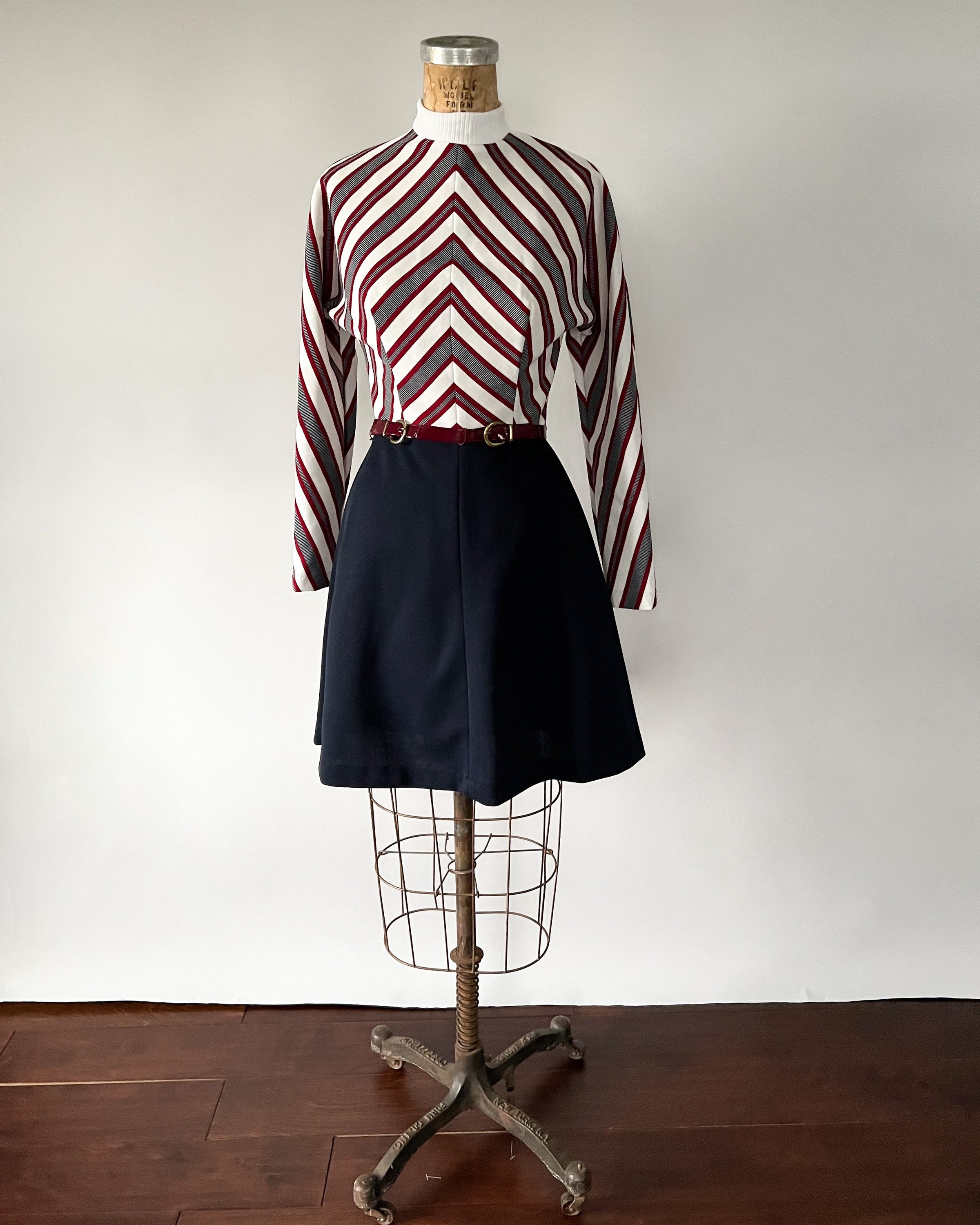 Vintage 1960s Mod Navy White Red Chevron Mock Neck Mini, Extra Small, Small