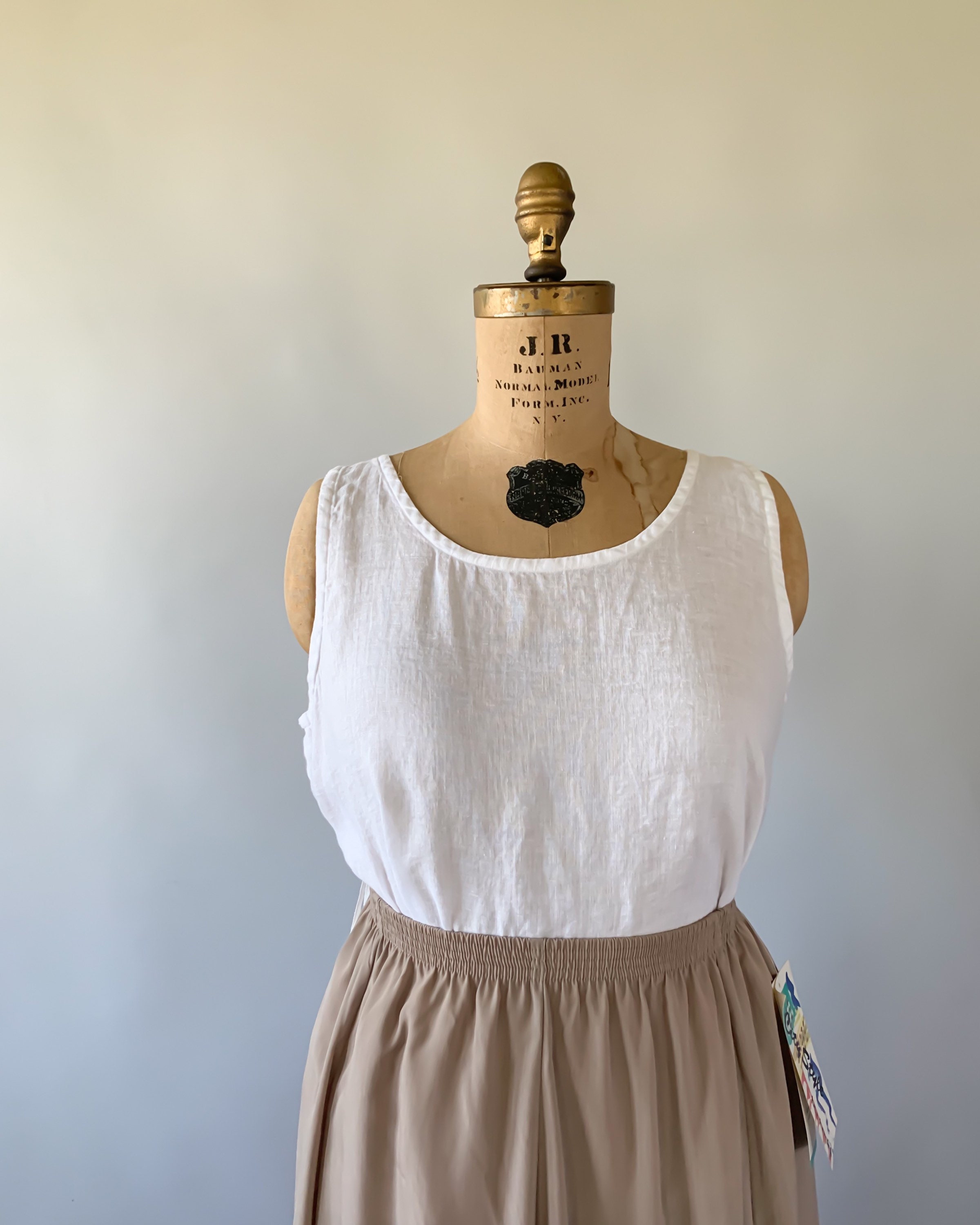 Vintage 1990s white linen tank / medium M large L