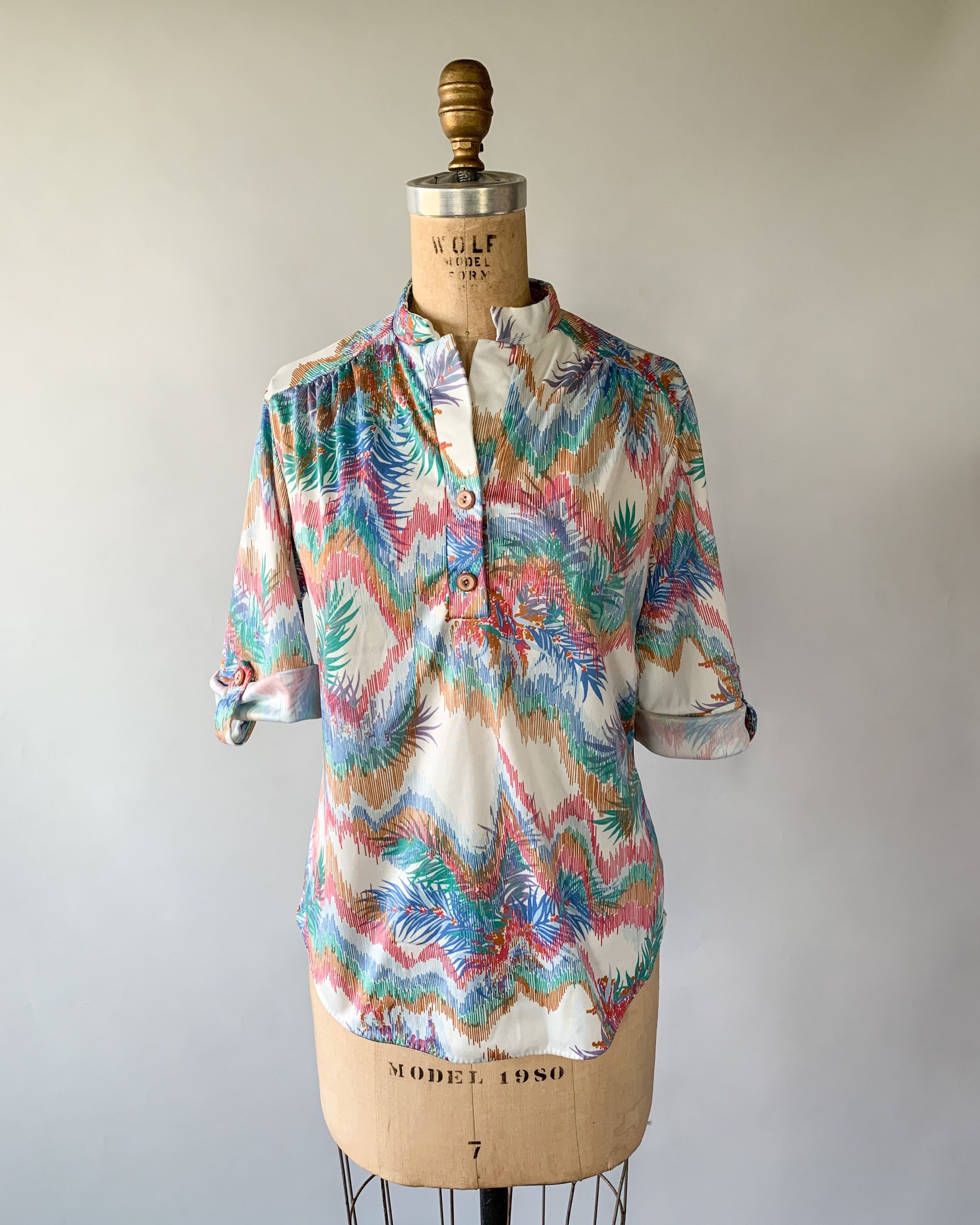 Vintage 1970s colorful palm print poly knit henley top, Small