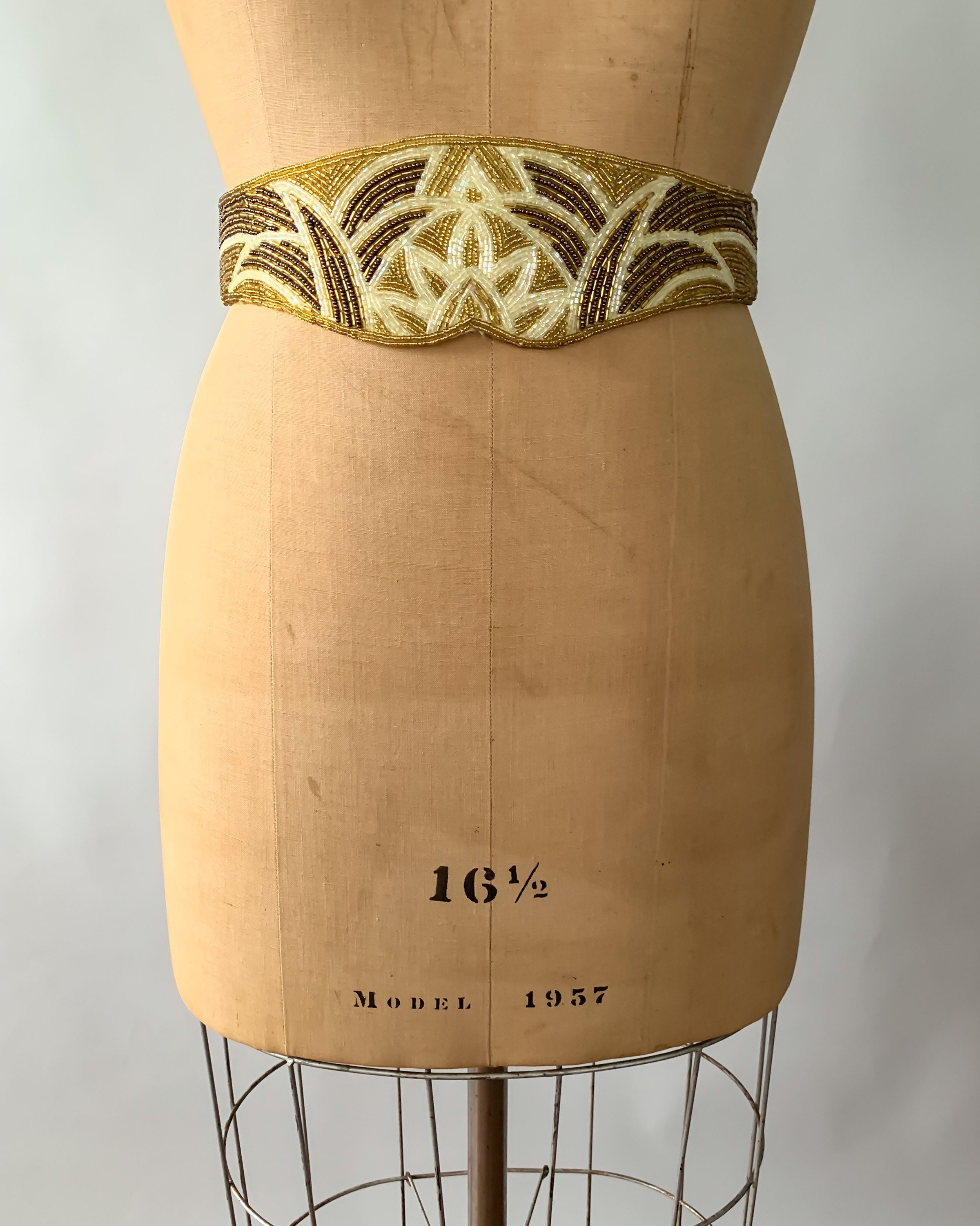 Vintage 1980s gold beaded cummerbund belt / medium M / 33” waist