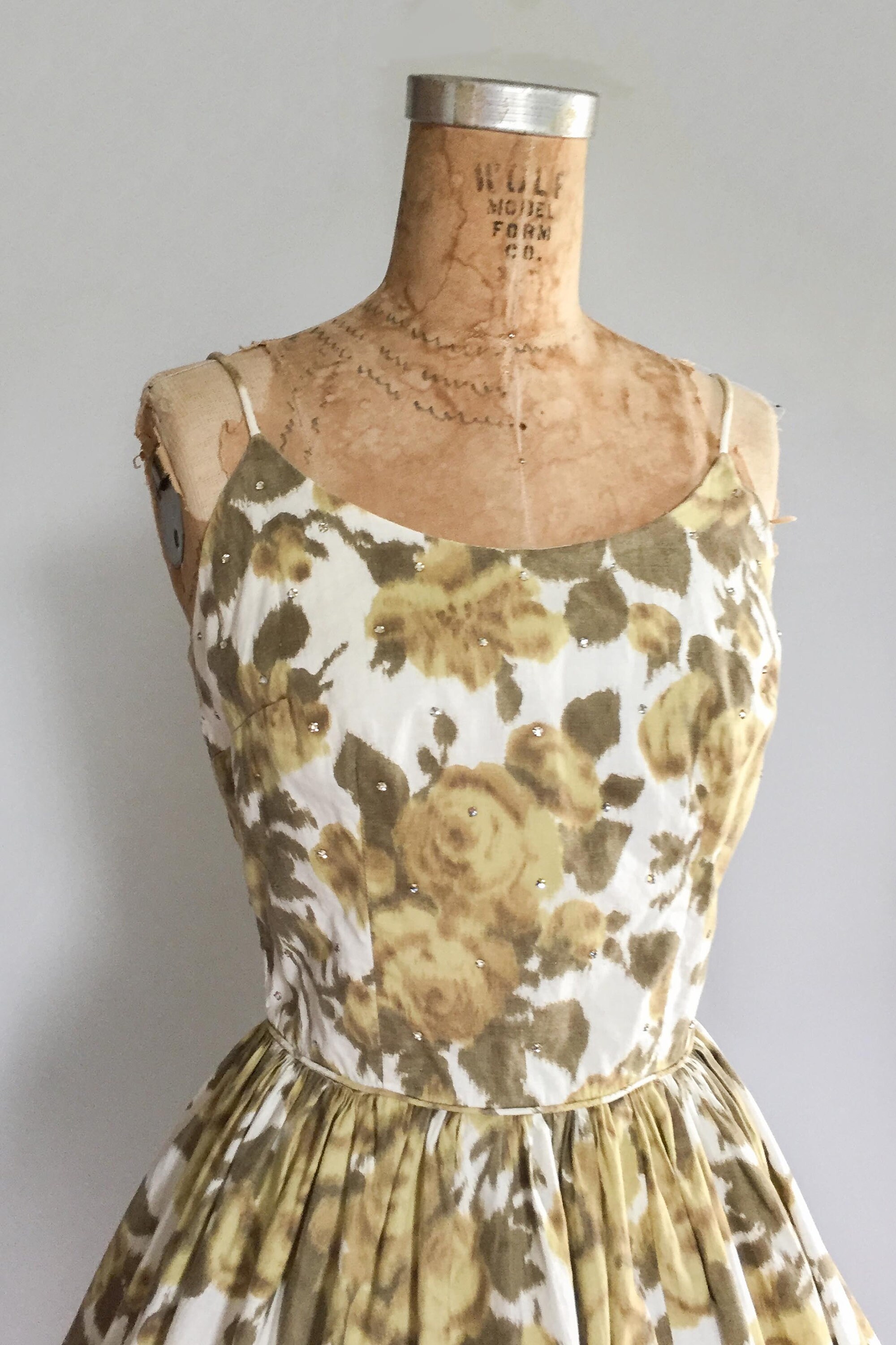 Vintage 1950s olive green rose print spaghetti strap fit and flare ...